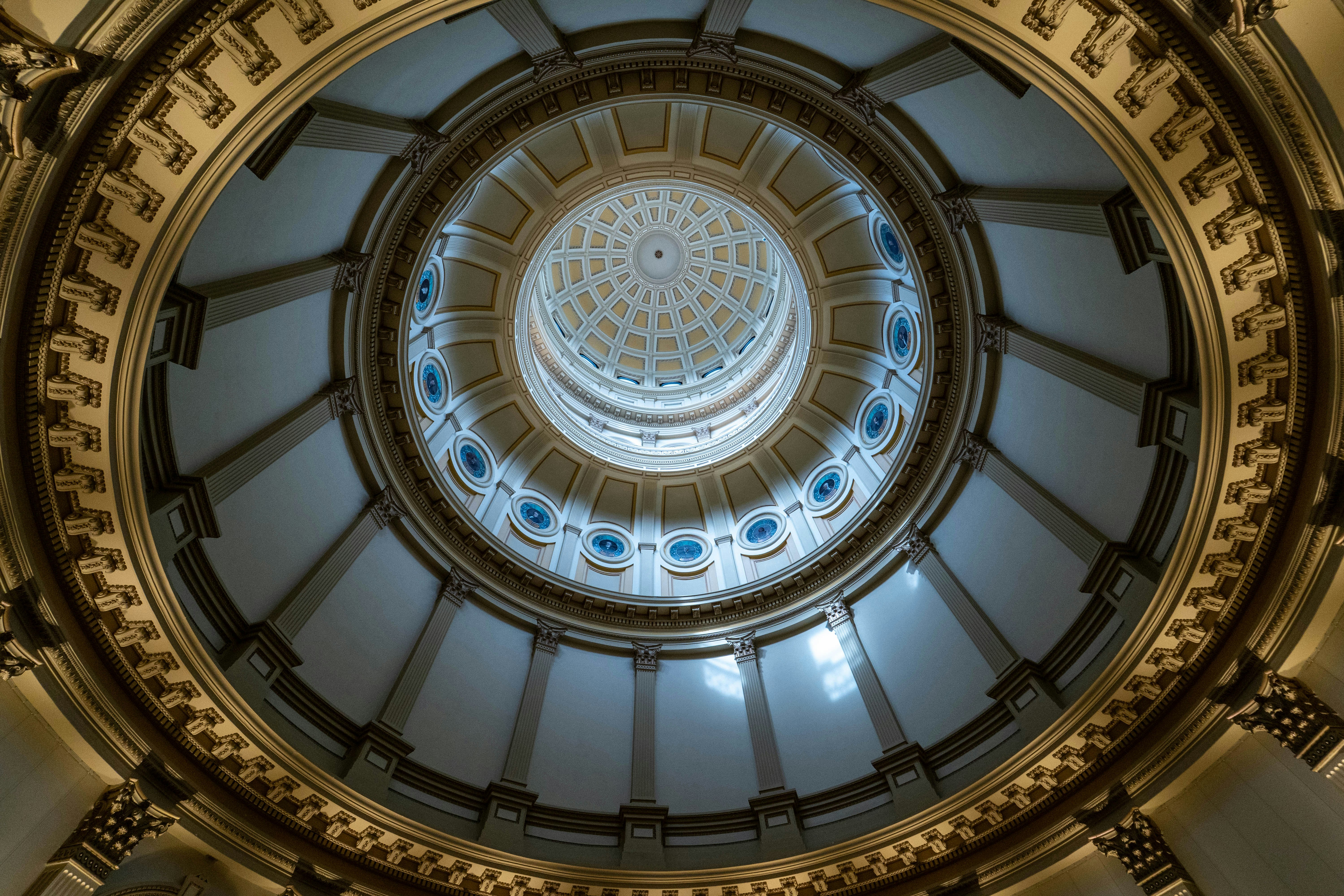 Centrifugal Dome: Architectural Symmetry in a Grand Rotunda
