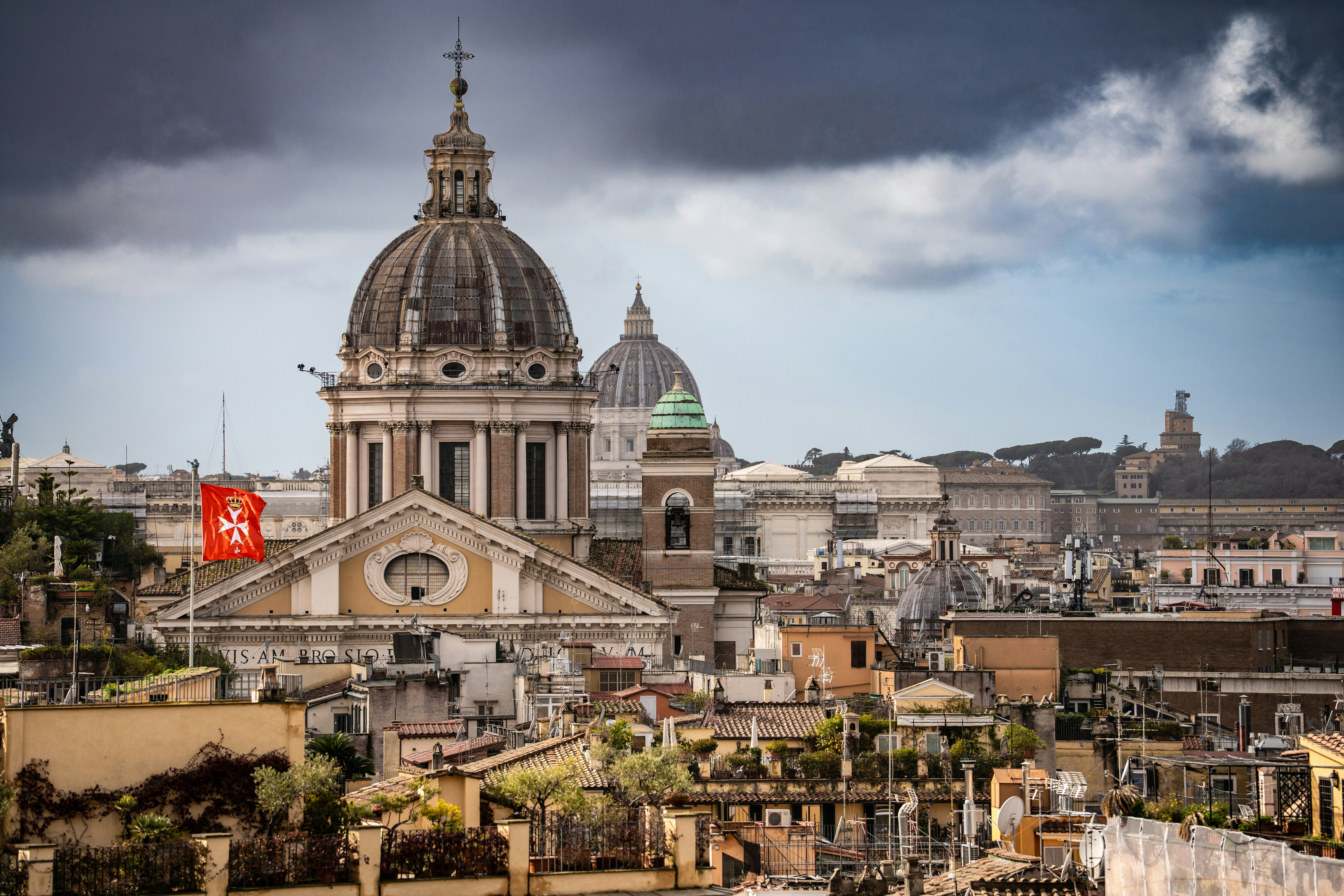 Domefront Over Rome: A Timeless Cityscape