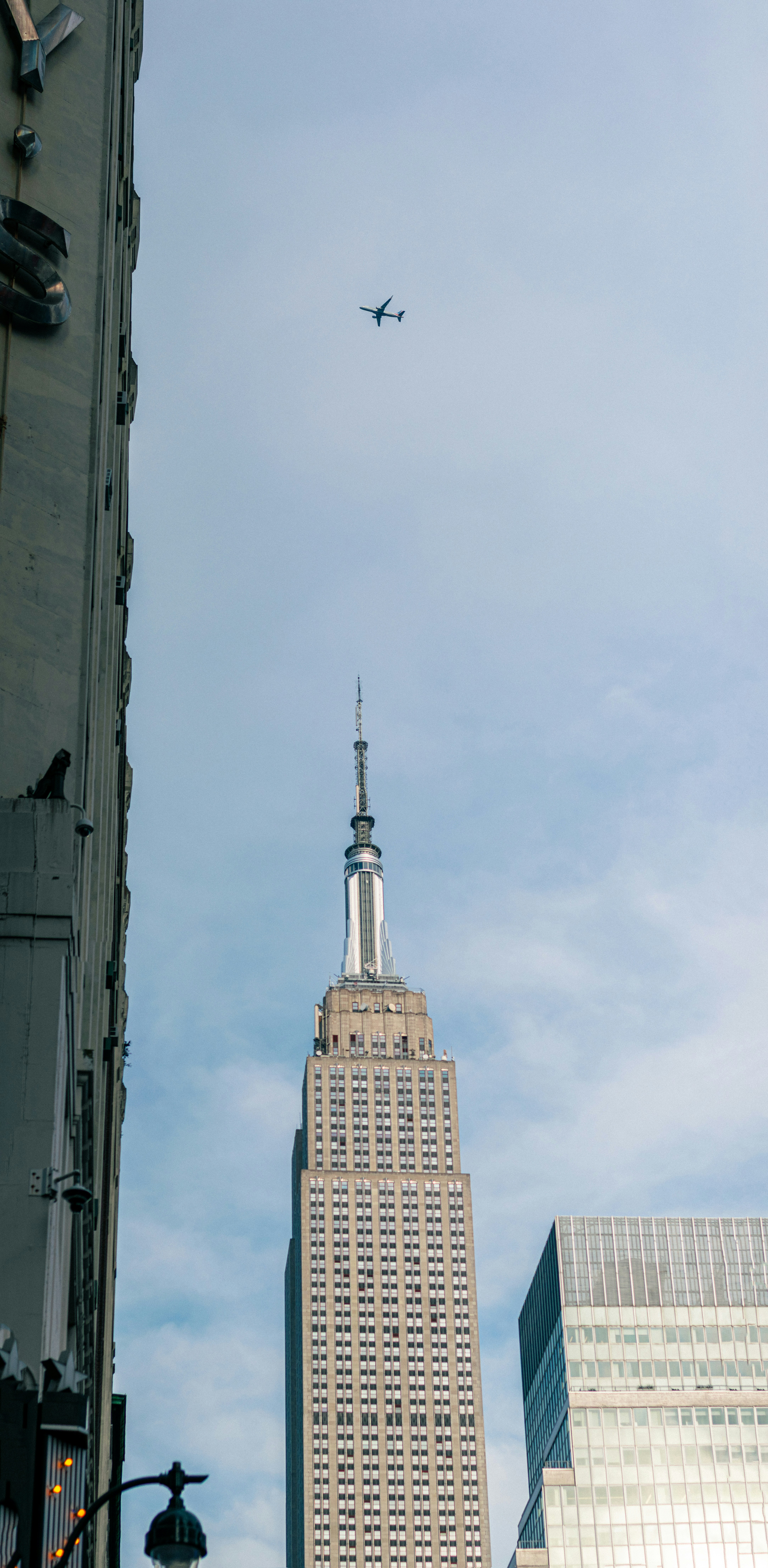 Empire Geometry: A Narrow Street to the Crown