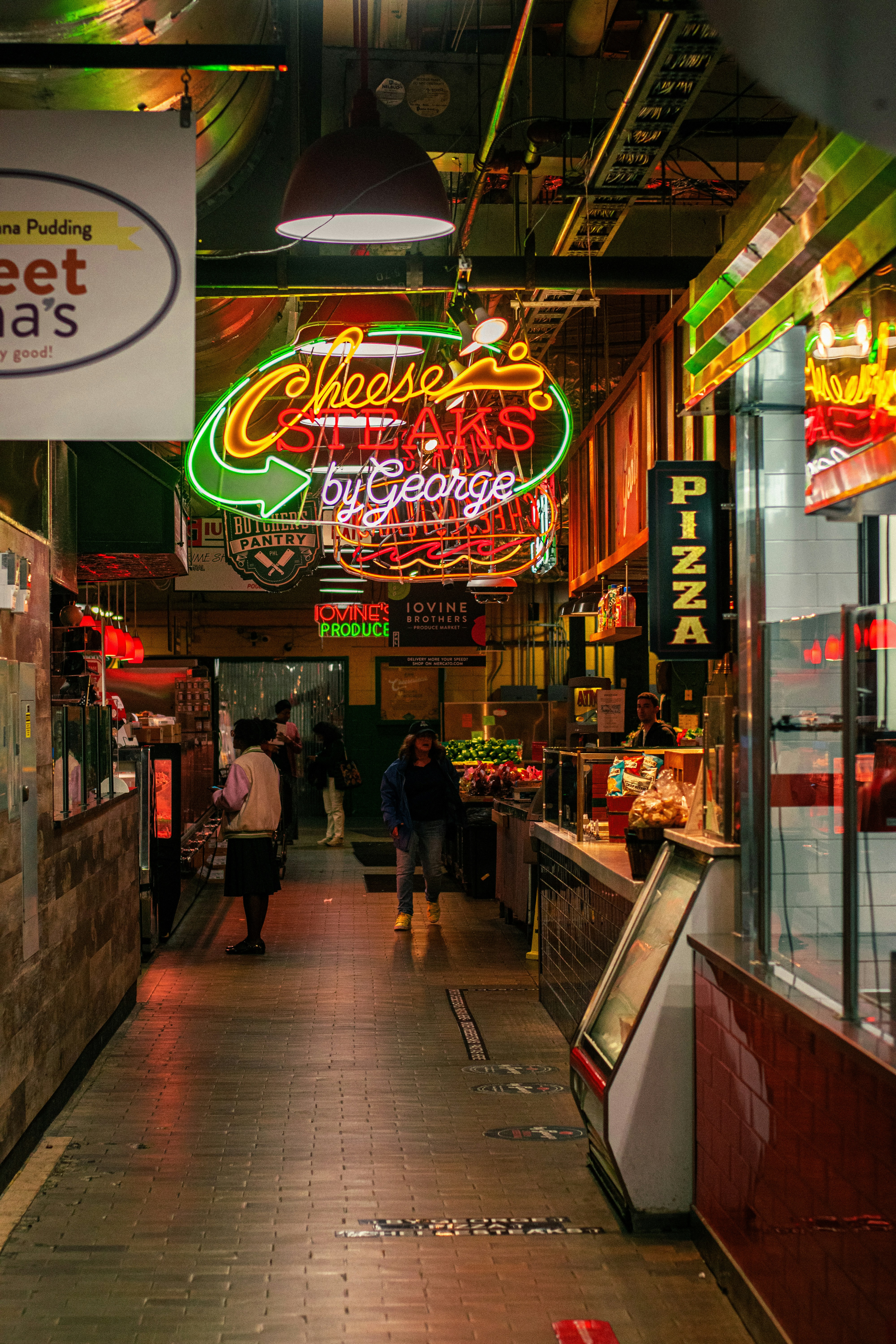 Neon Alley: A Market of Lights and Steam