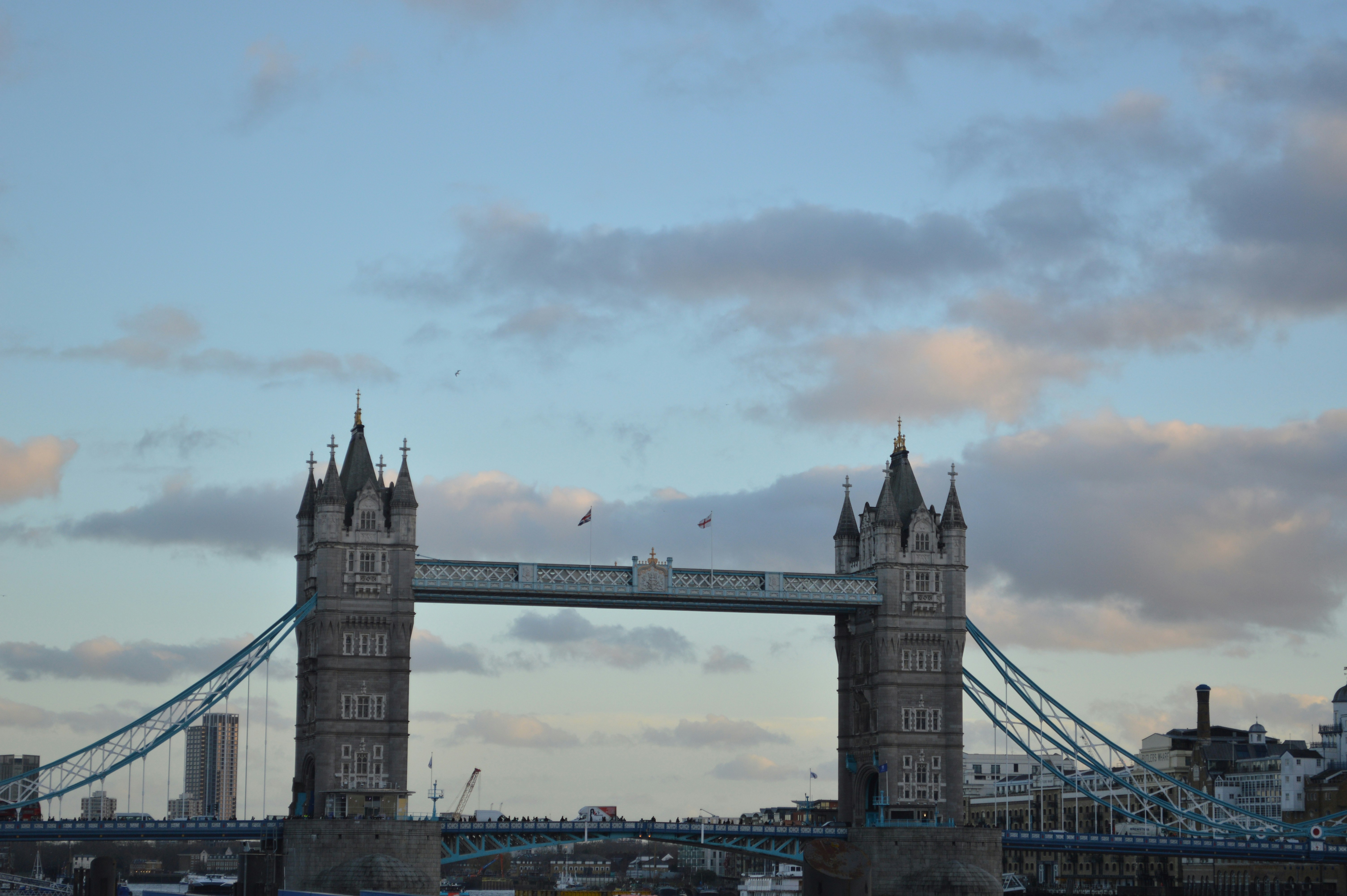 Tower Bridge at Dusk: Silhouettes and Sky-Painted Spires