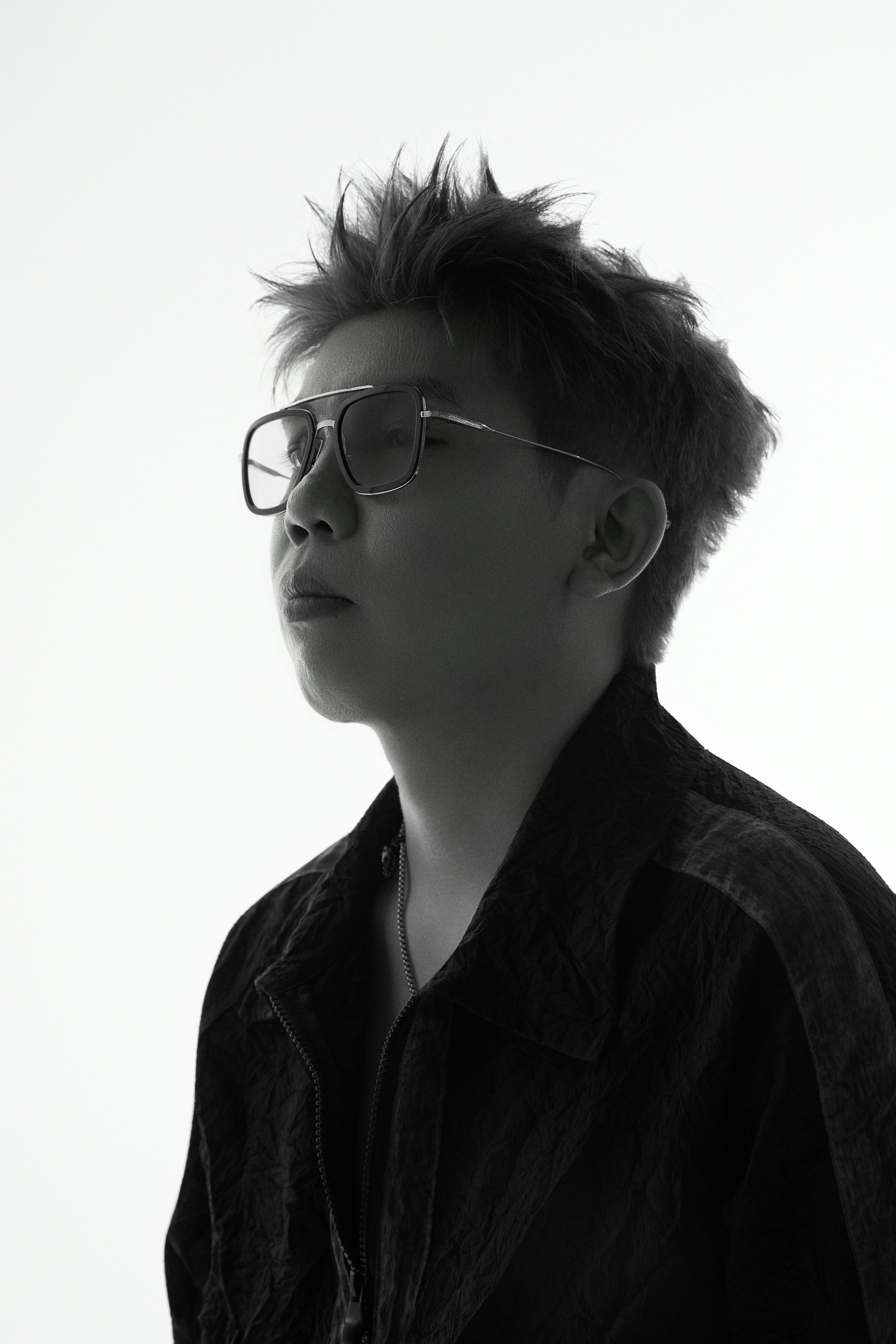 Monochrome Portrait: Edge of Confidence with Sunglasses