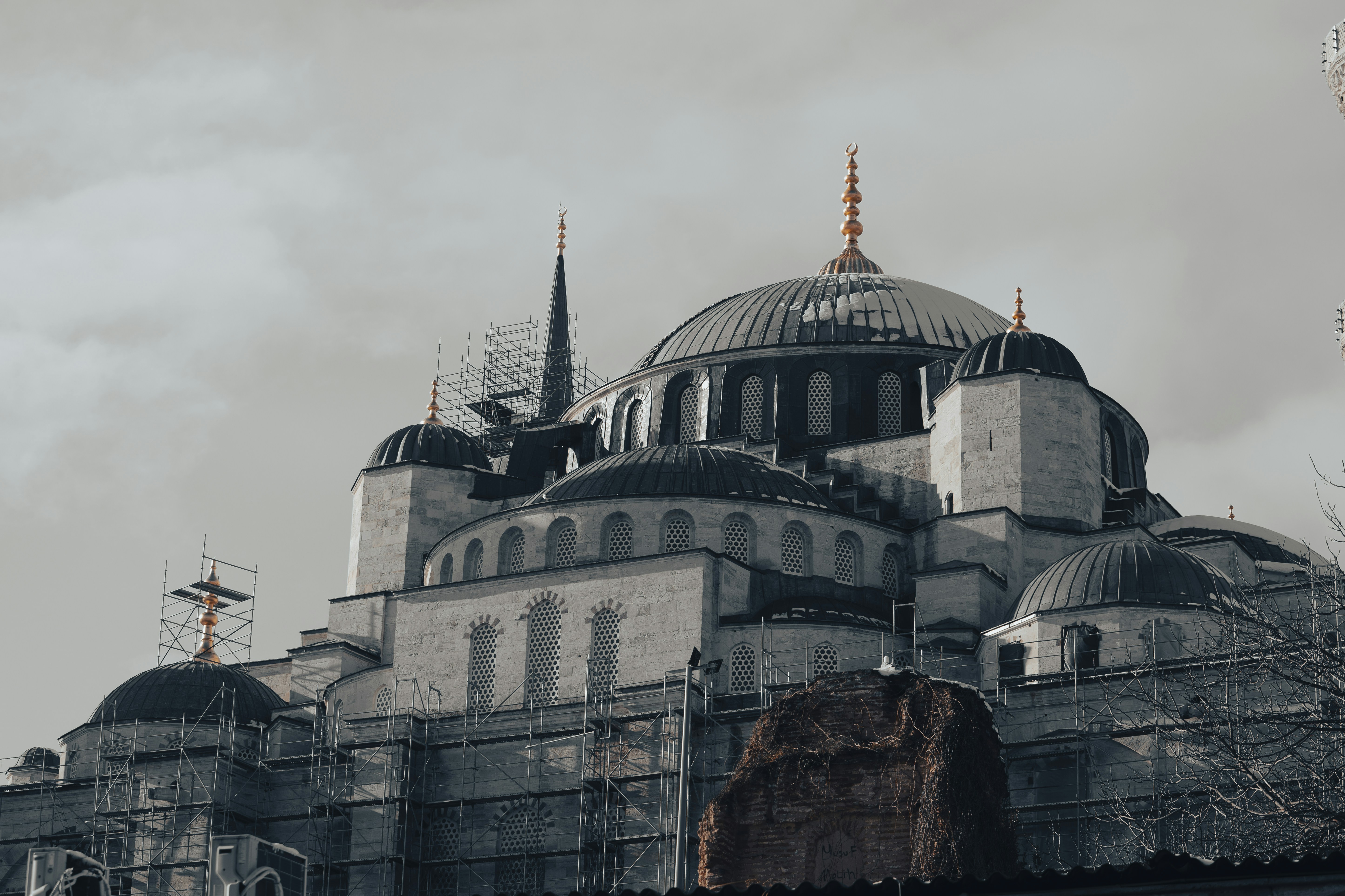 Under Glass Domes: A Historic Cathedral Rising Above Scaffolding
