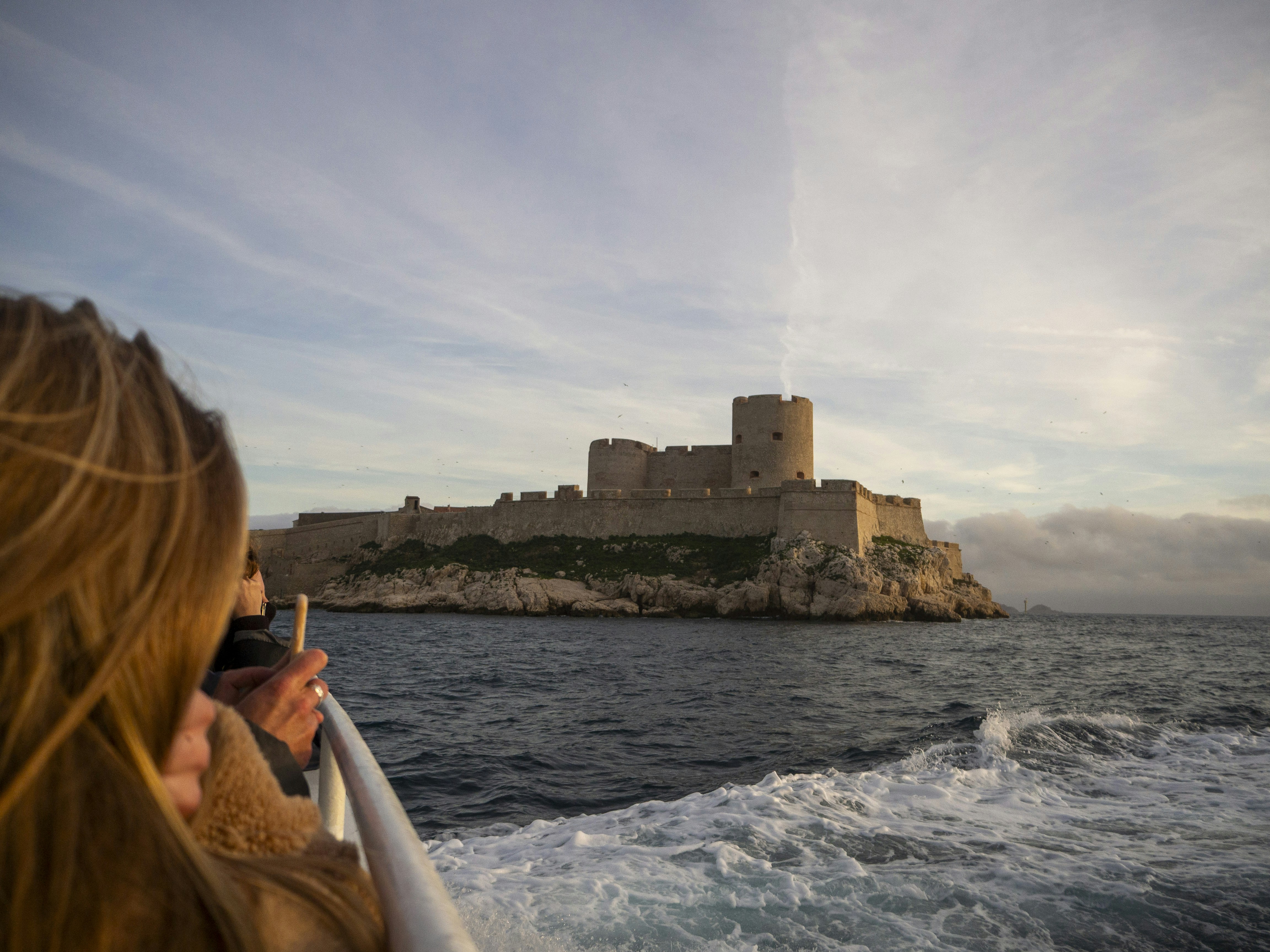 Toward the Isle: A Seafaring View of a Fortress