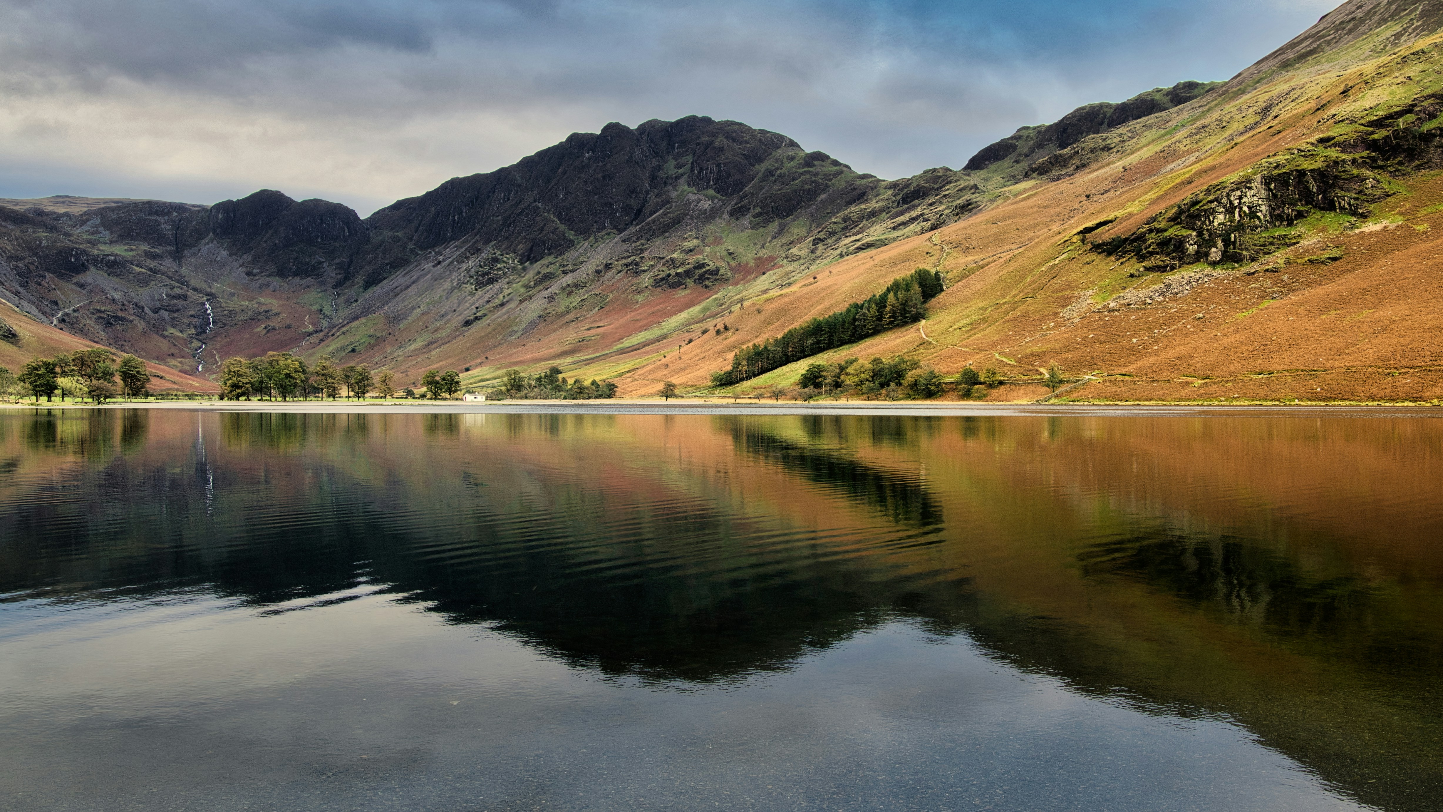 Mirror of Peaks: A Tranquil Highland Vignette