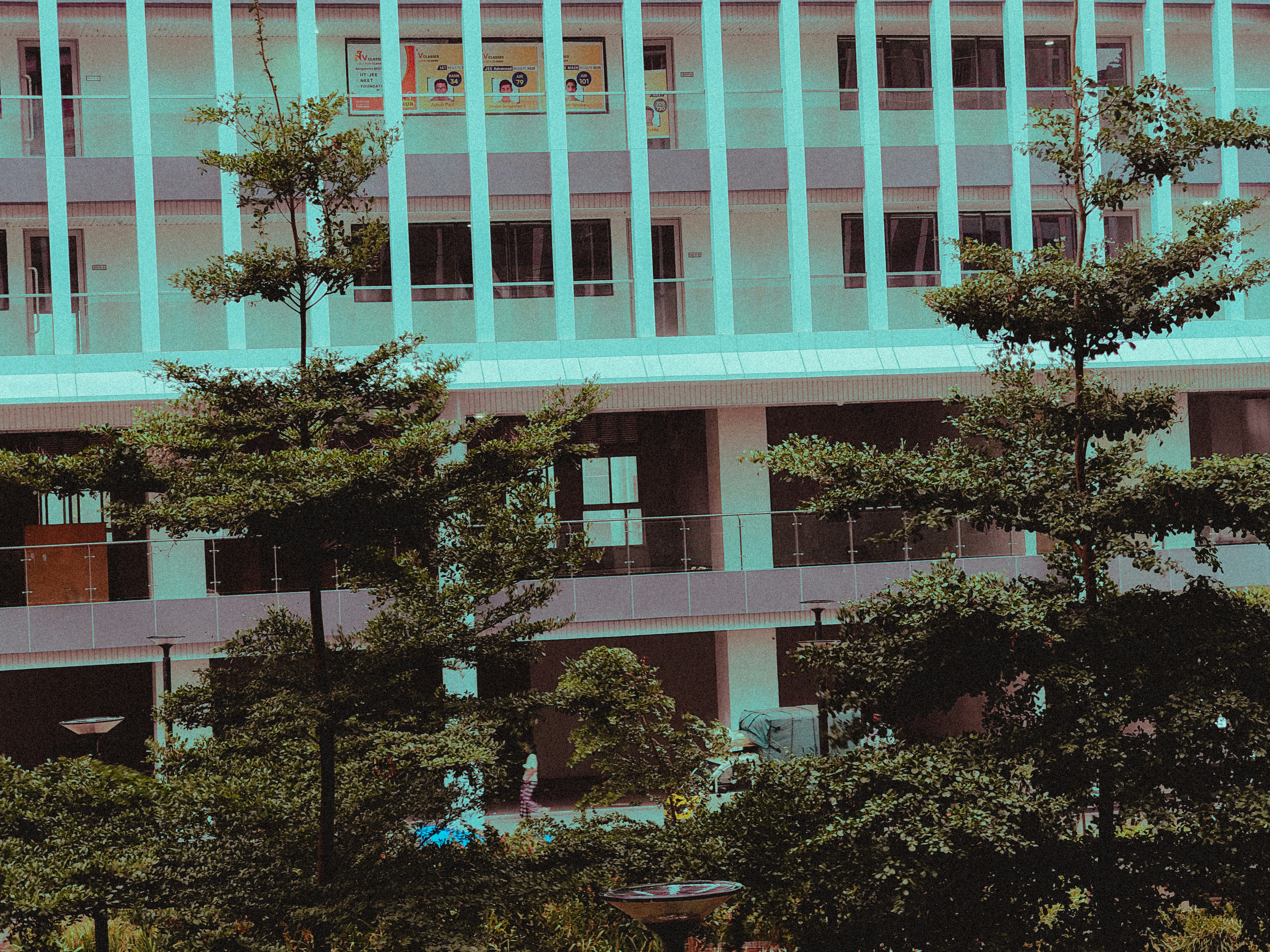 Urban Courtyard in Mint and Steel