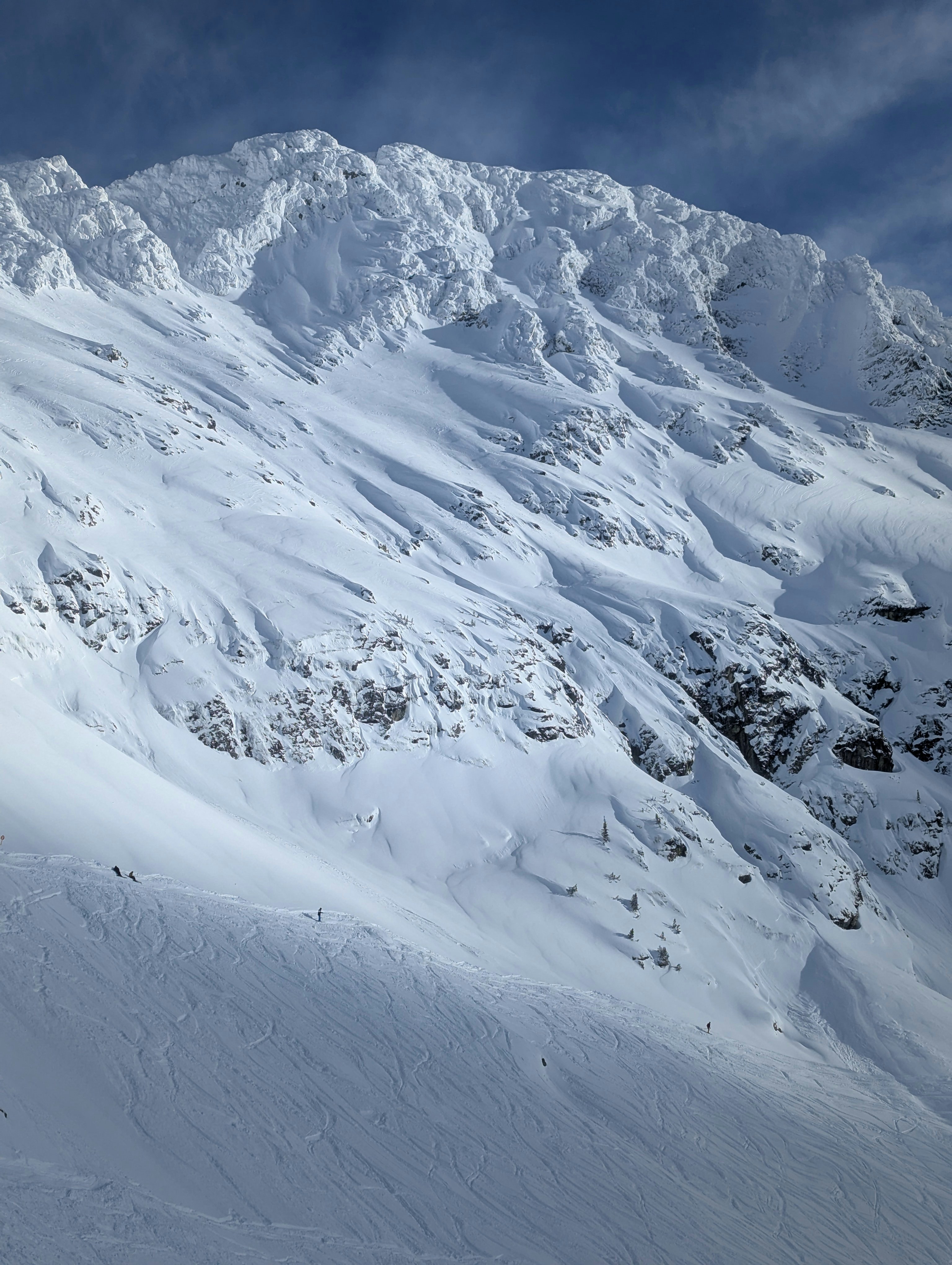 Icy Ridge Under a Clear Arctic Sky