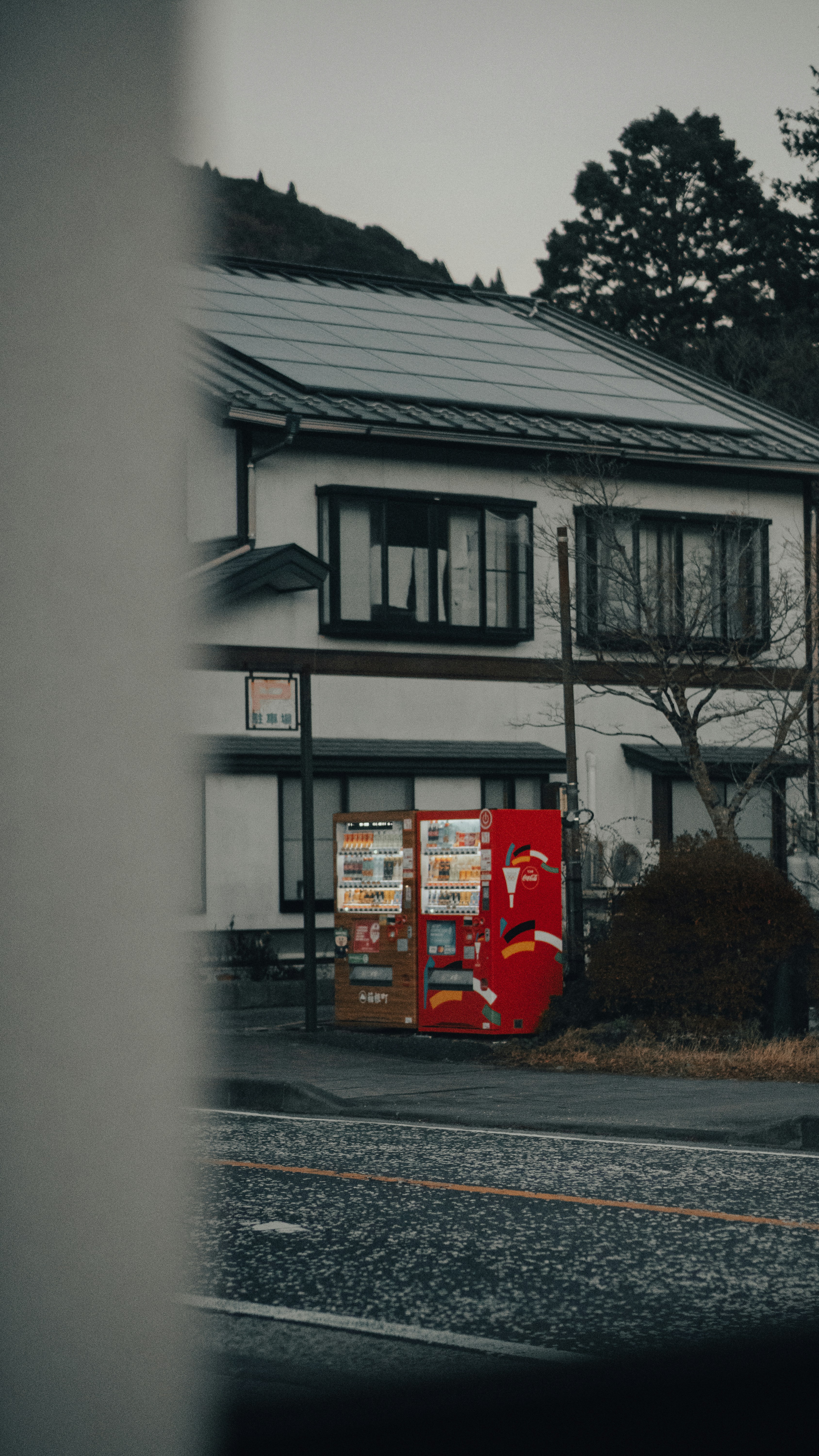Vending Reds by the Quiet Street