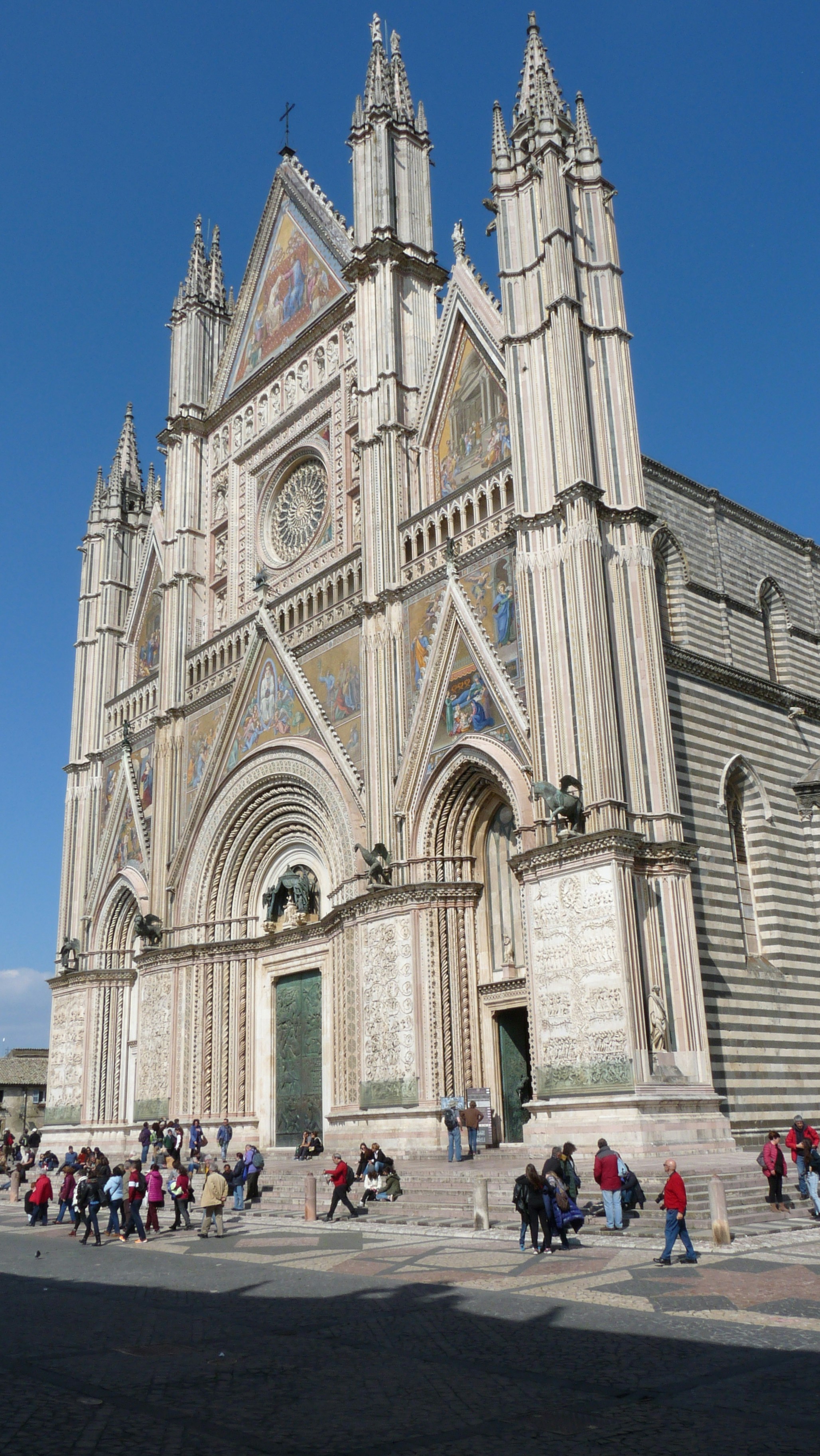 Rising Stone Facade: The Cathedral’s Sculpted Gables Under a Clear Sky