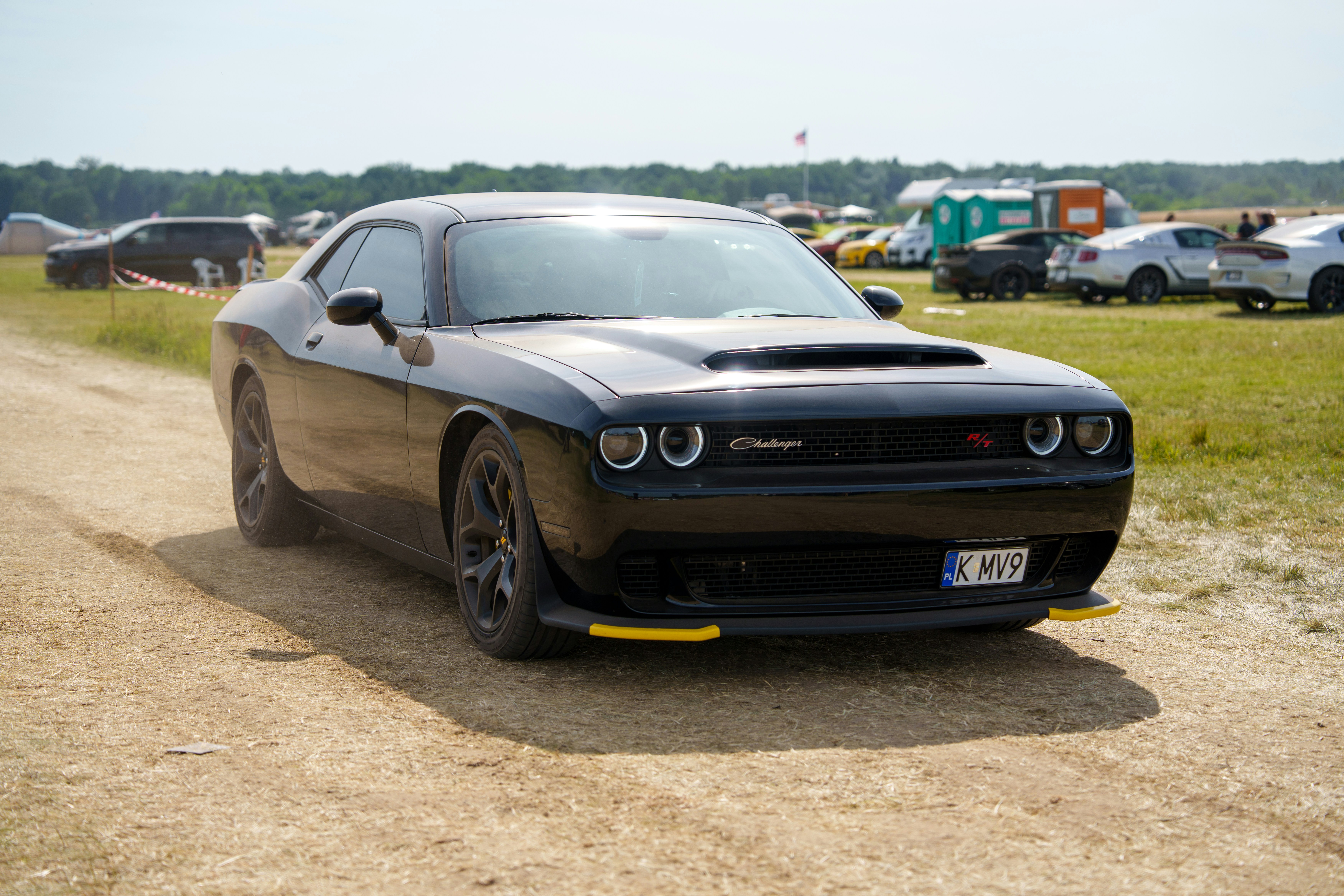 Rumbling Muscle on a Dusty Track