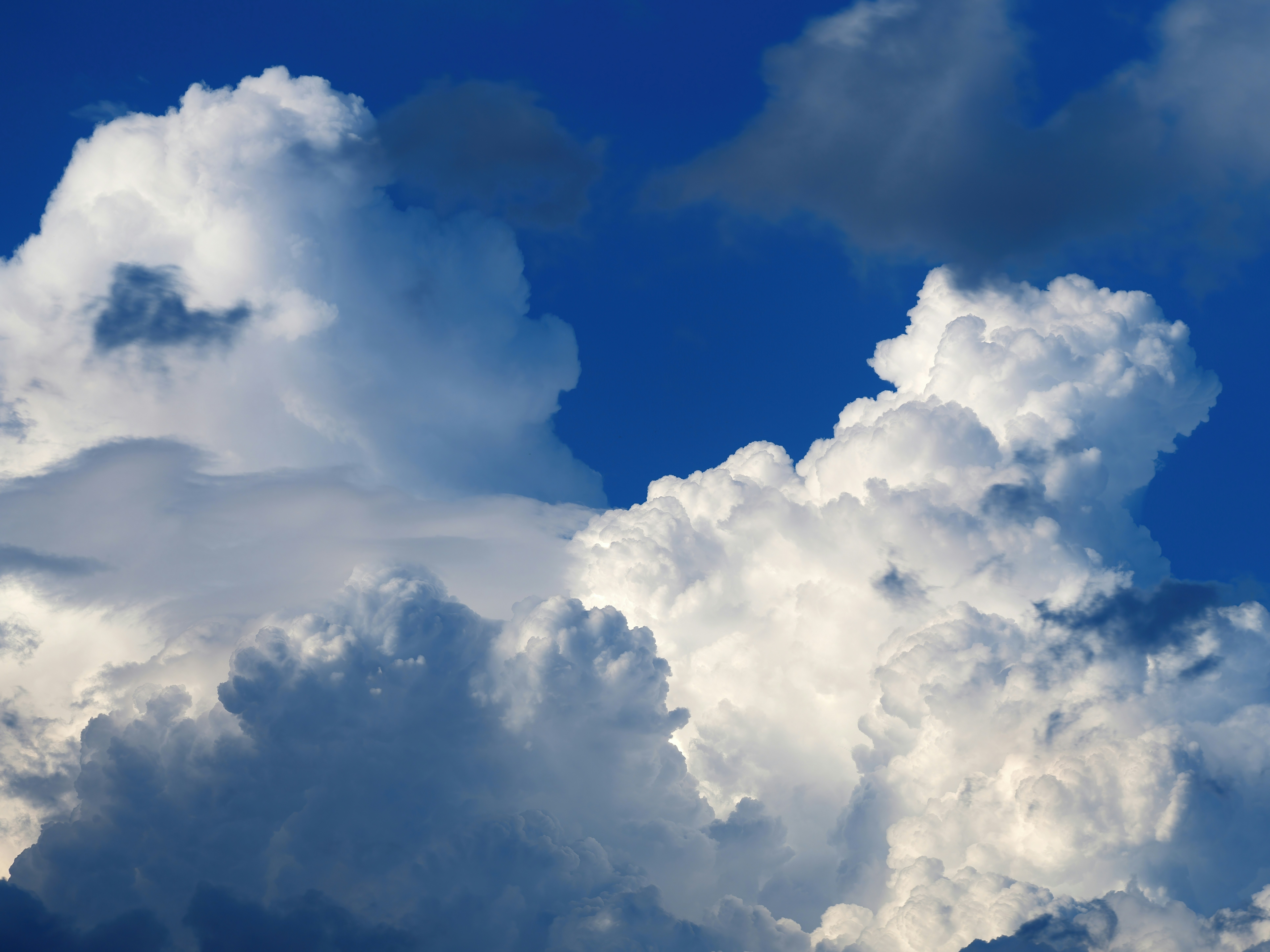 Cumulonimbus Impression: A Skyward Portrait of Major Clouds