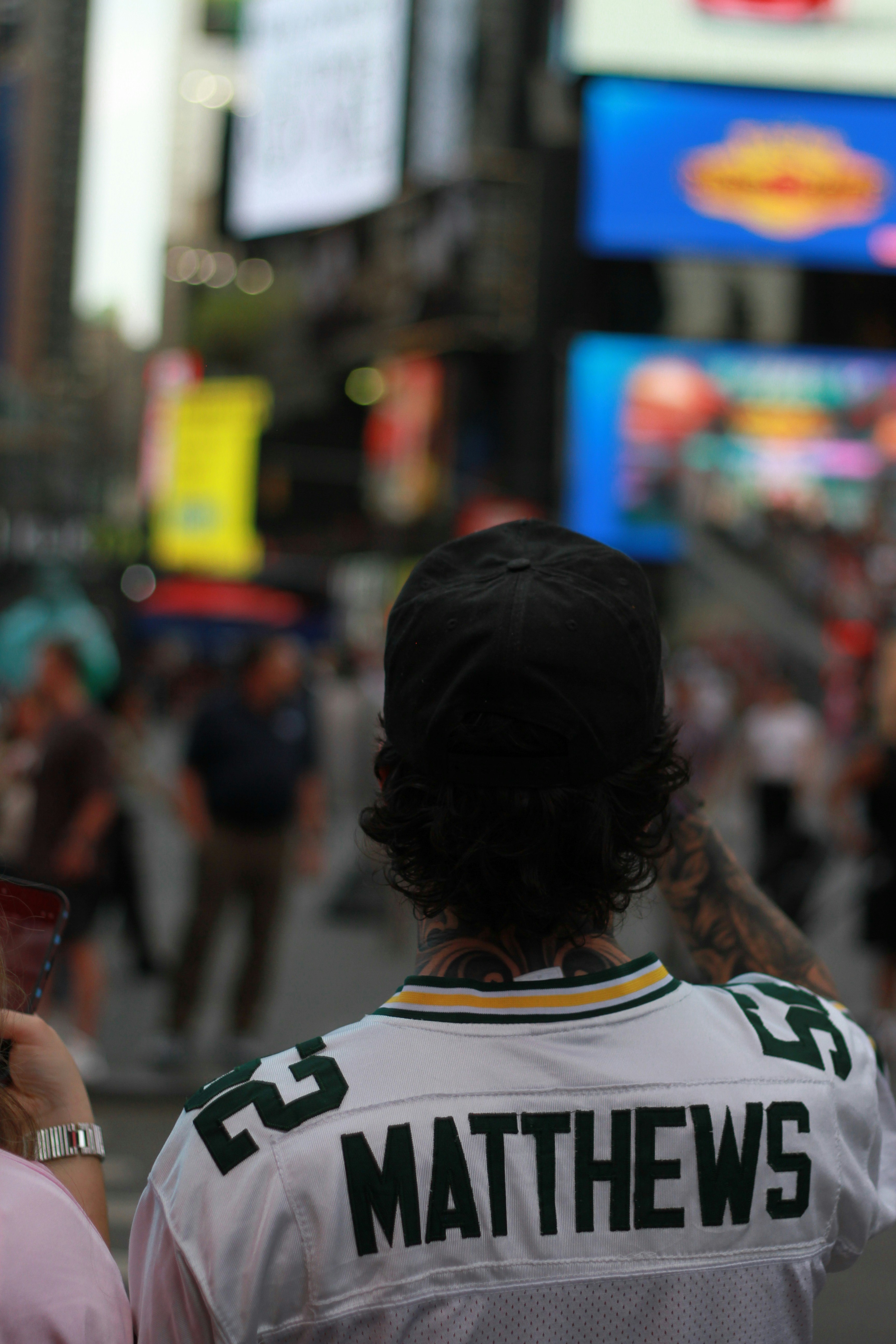 Back of the Jersey: A Street Scene in Focus