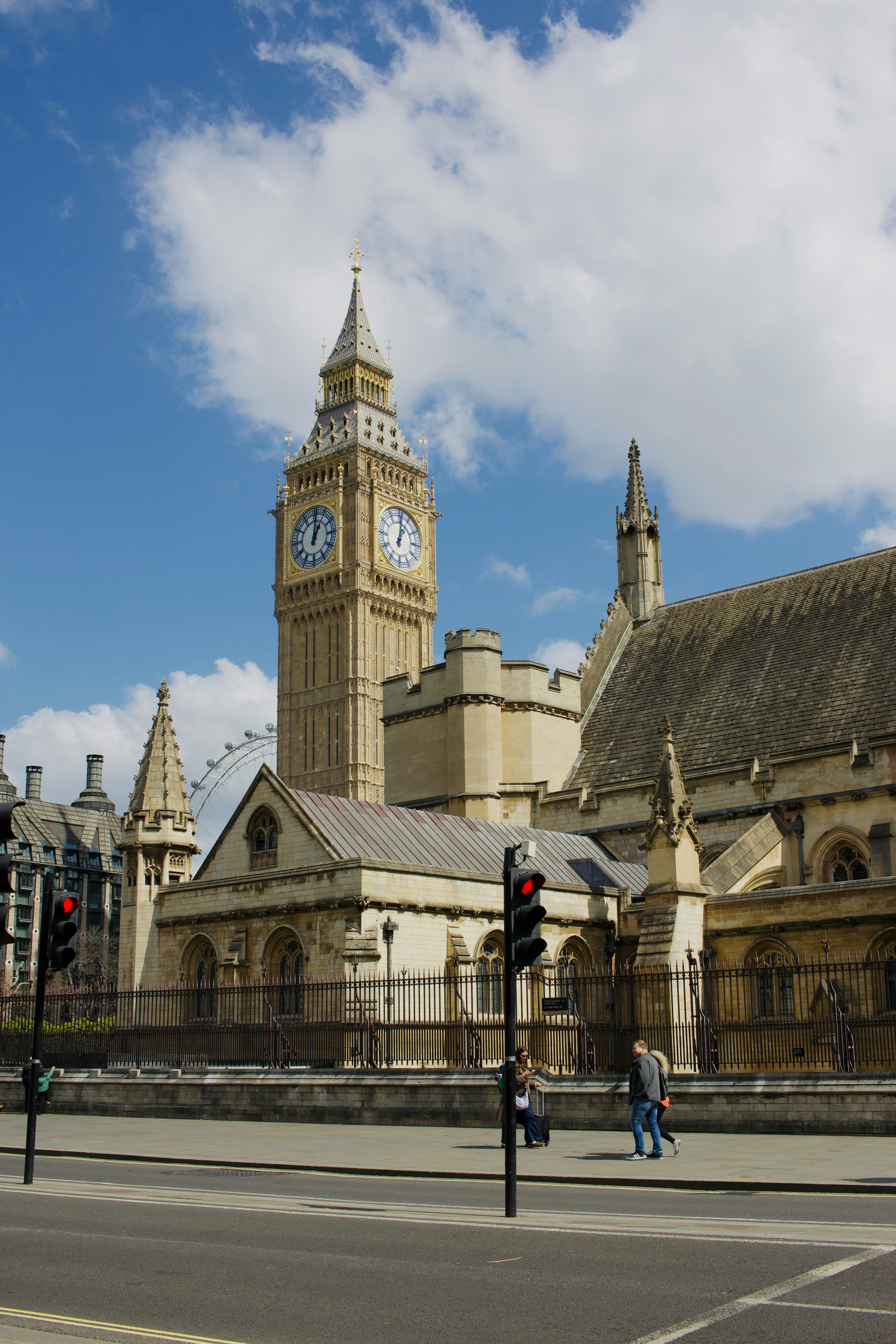 Clocktower Central: The Urban Silhouette of Westminster