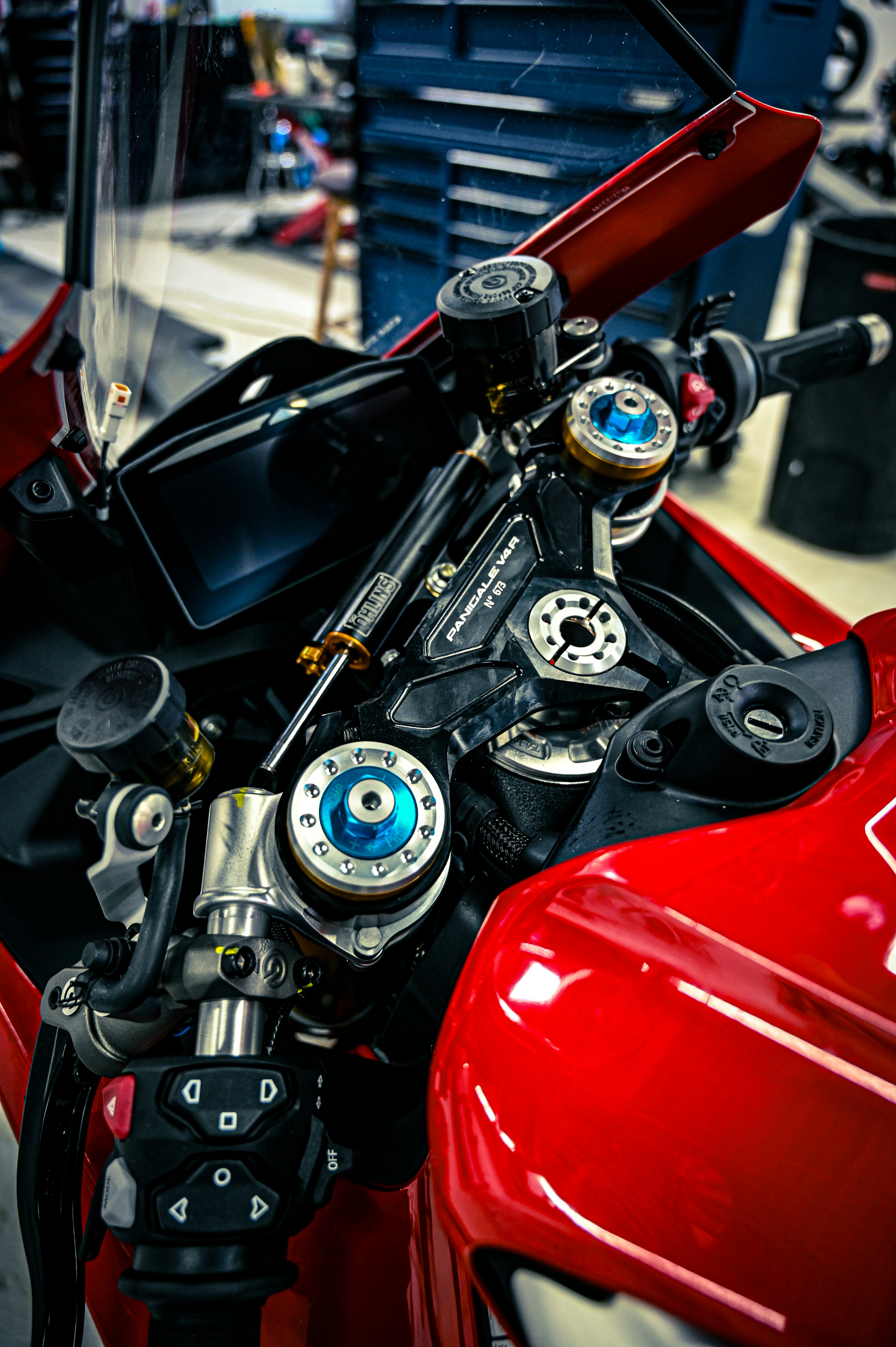Rider’s Cockpit in Red: Precision Knobs and Blue Alchemy