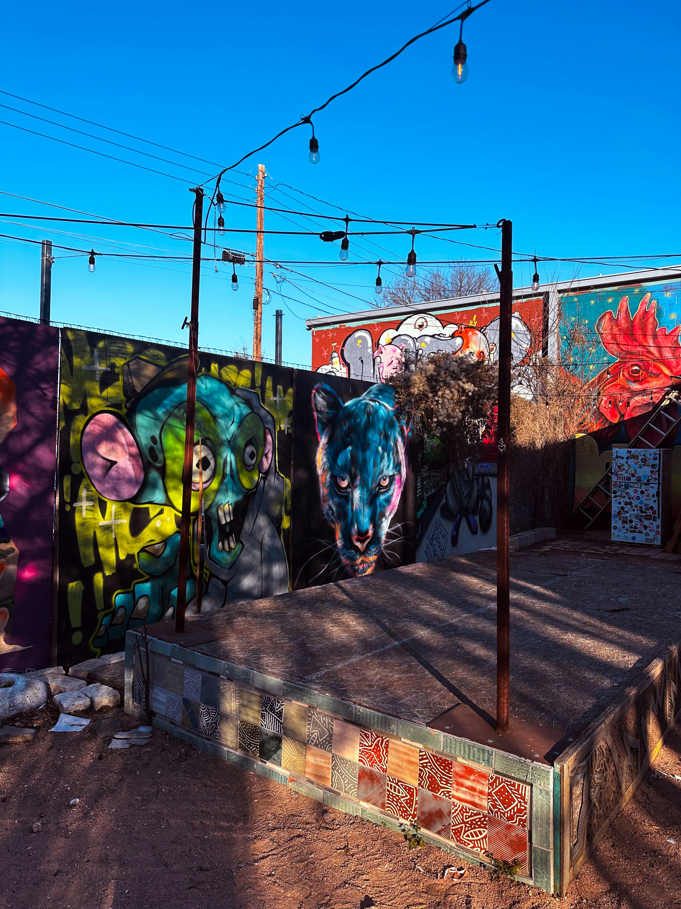 Blue Panther Graffiti: A Vivid Alley Charter
