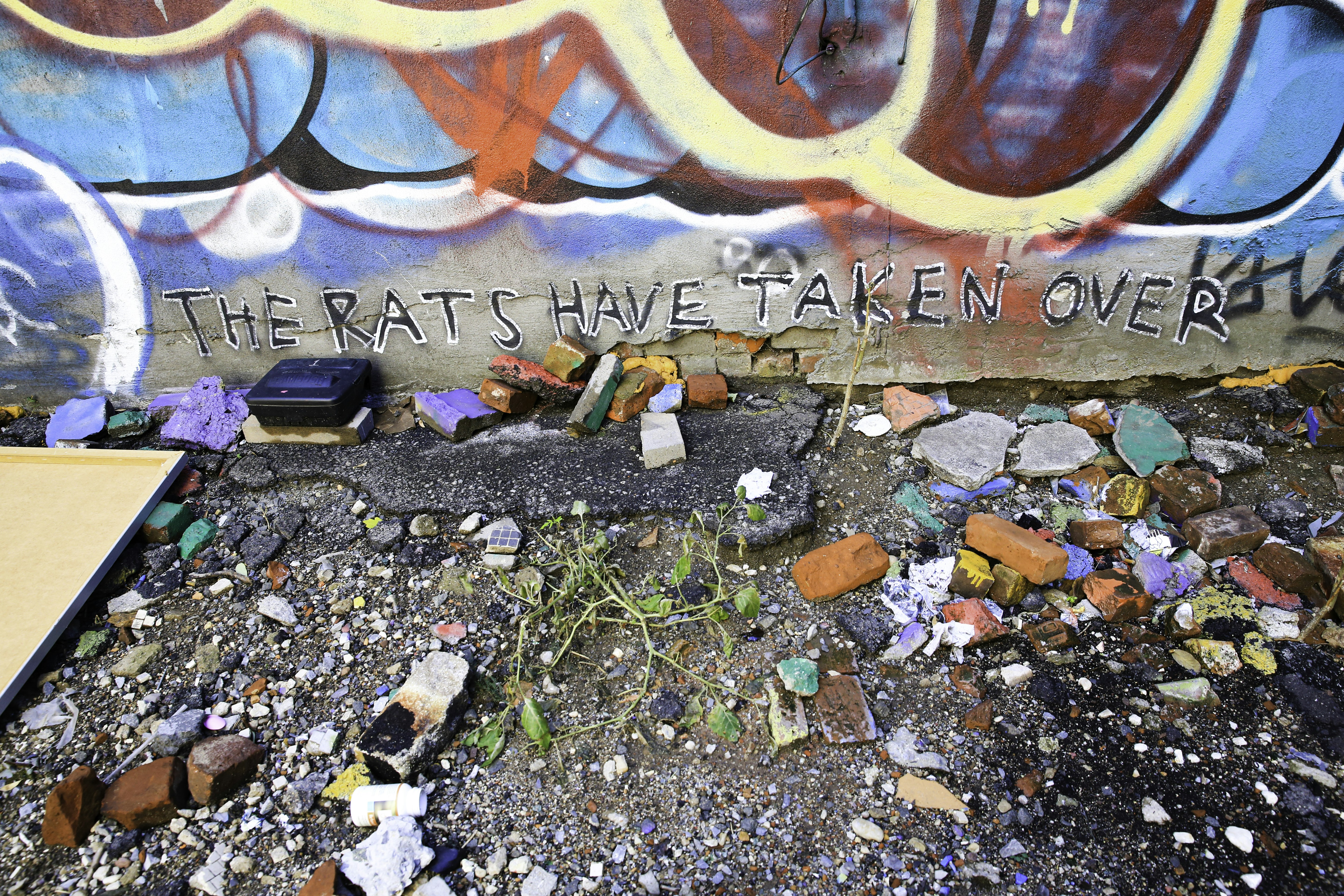 Rubble and Rhyme: Graffiti Verse at the Edge of Town