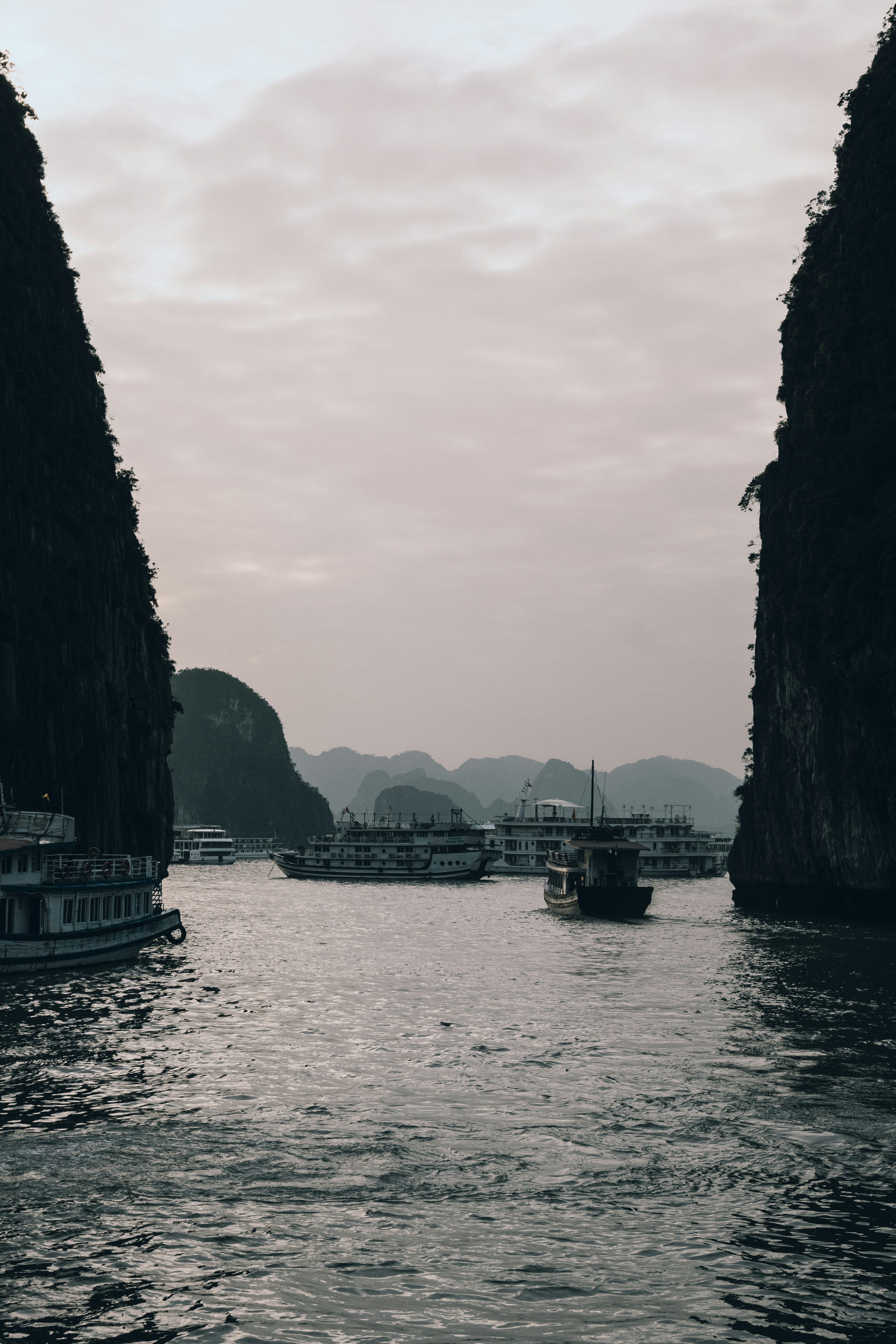 Gateways of Karst and Sea: Boats between the Towers