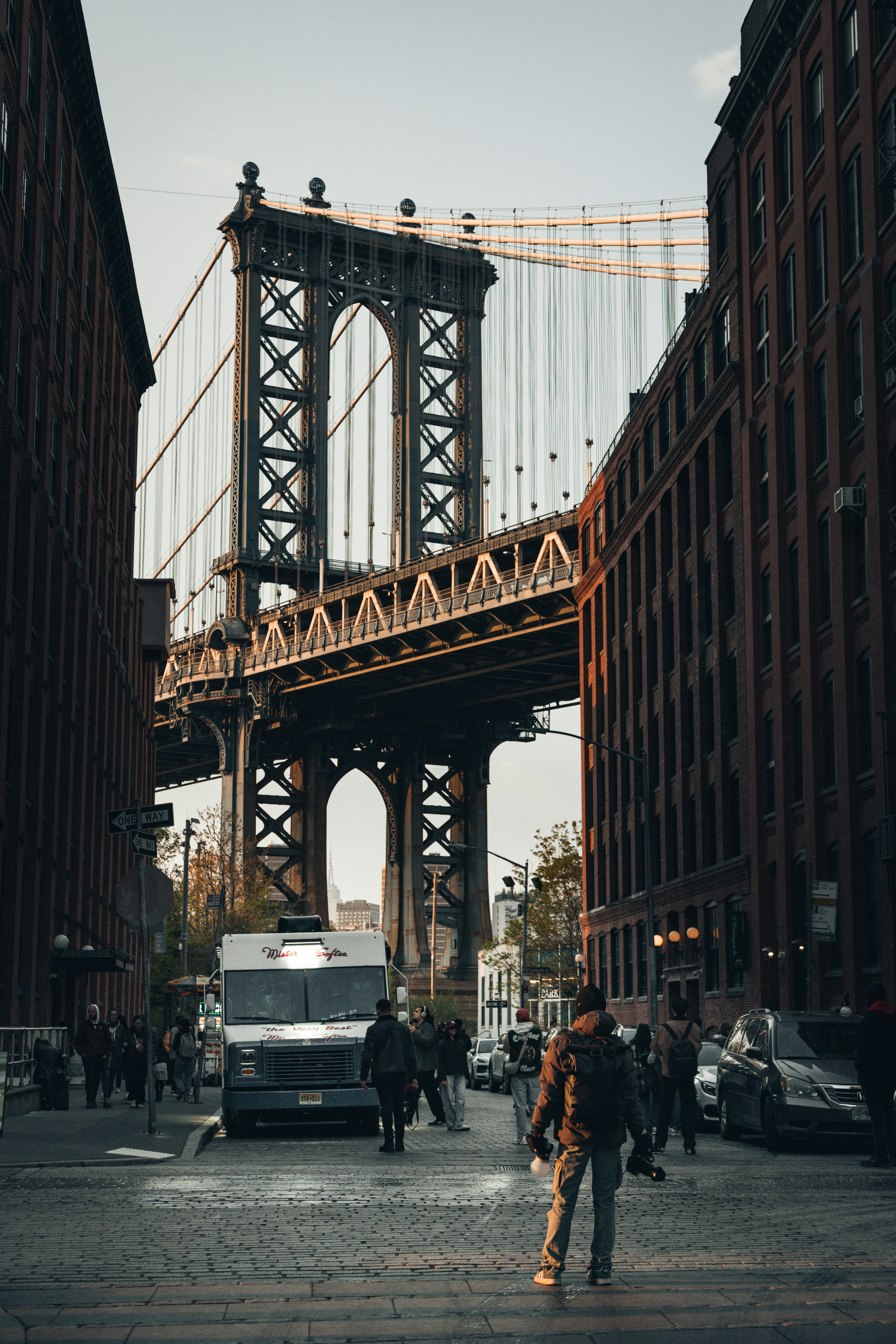 Bridge Between Streets: A Gritty Morning in Dumbo