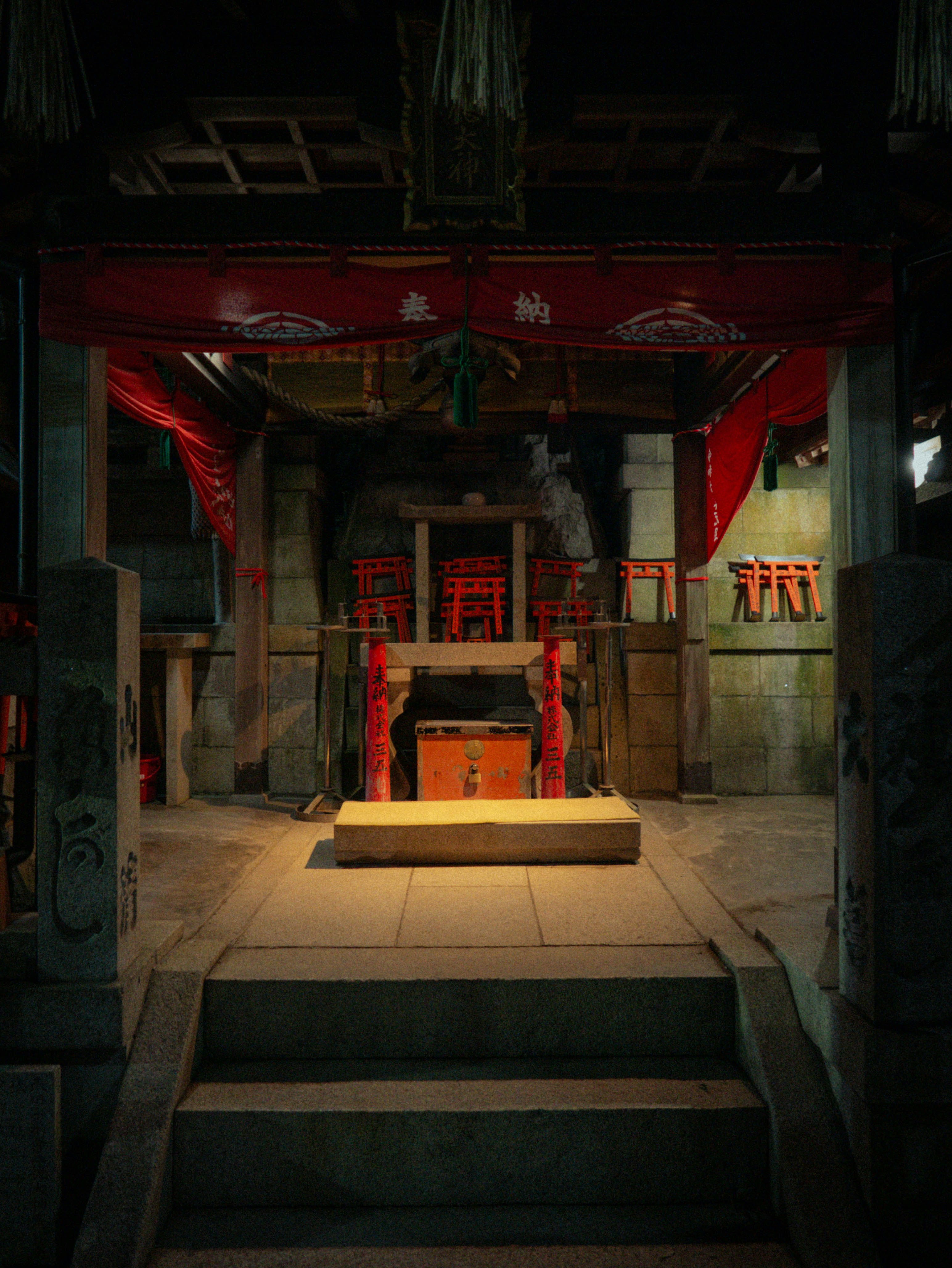 Red Altar Beneath the Night Shrine