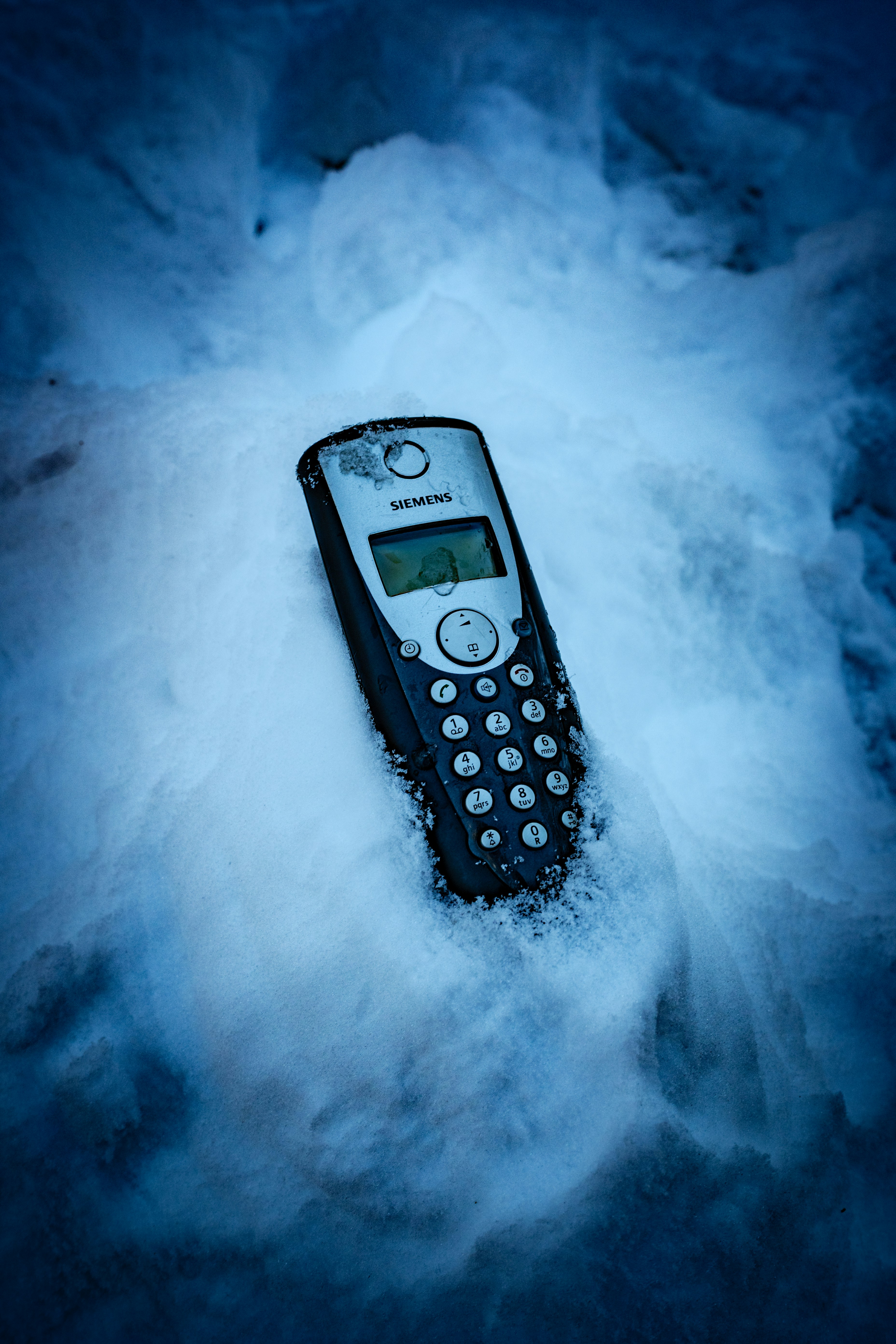 Snowbound Siemen’s Keypad: a buried relic in icy calm