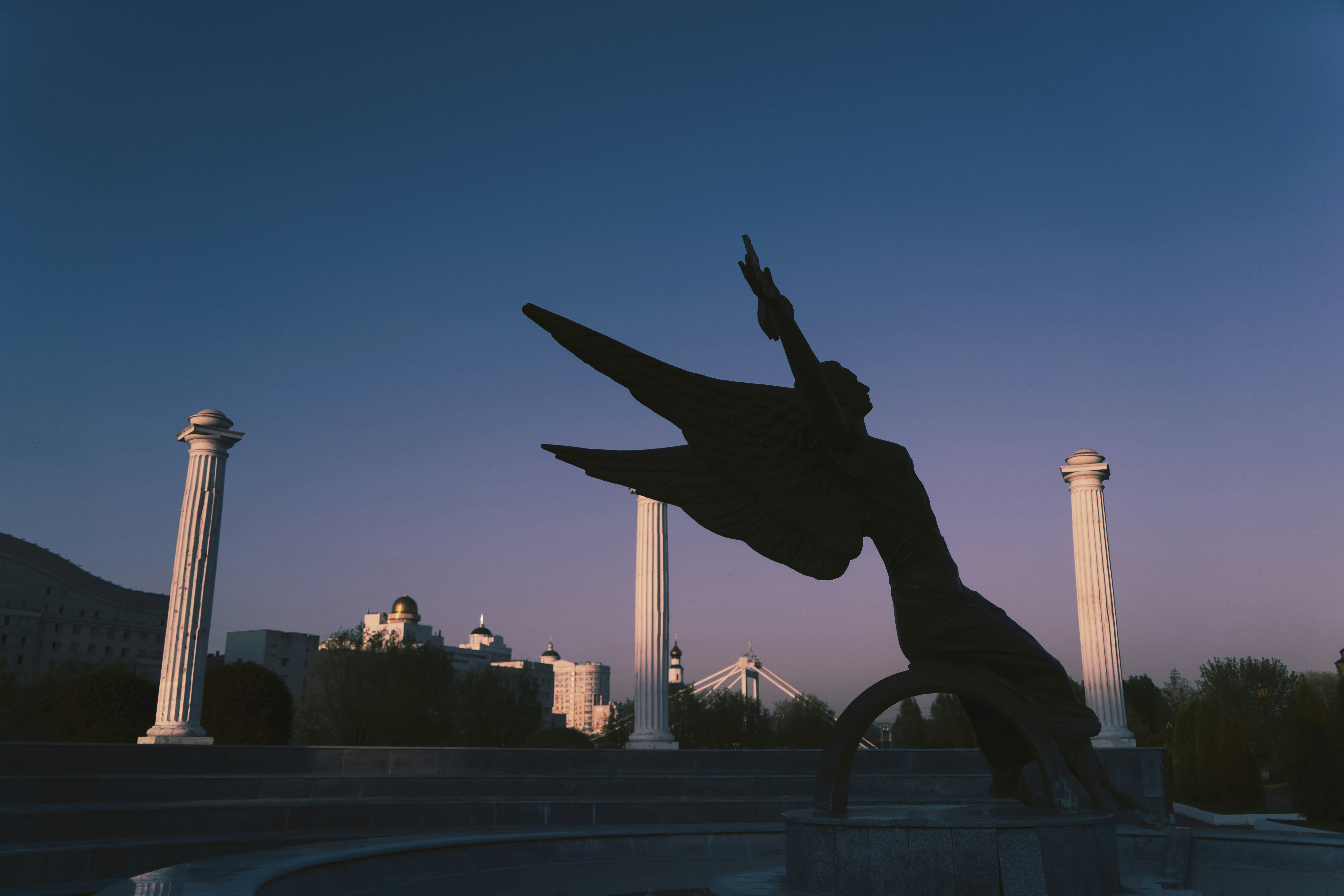 Winged Monument in Twilight Arc