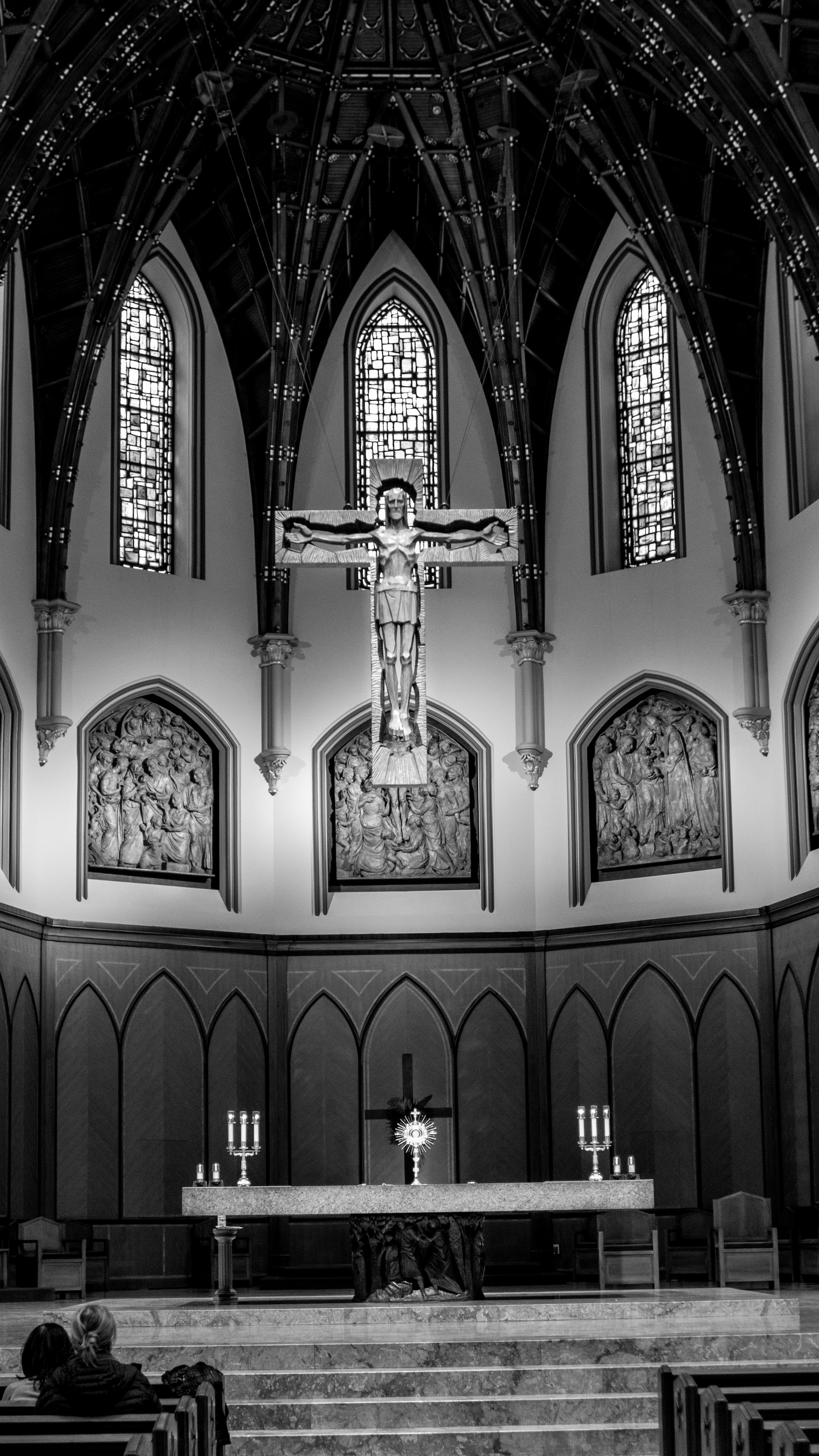 Cruciform Silence: A Cathedral Altar Beneath the Crucifix