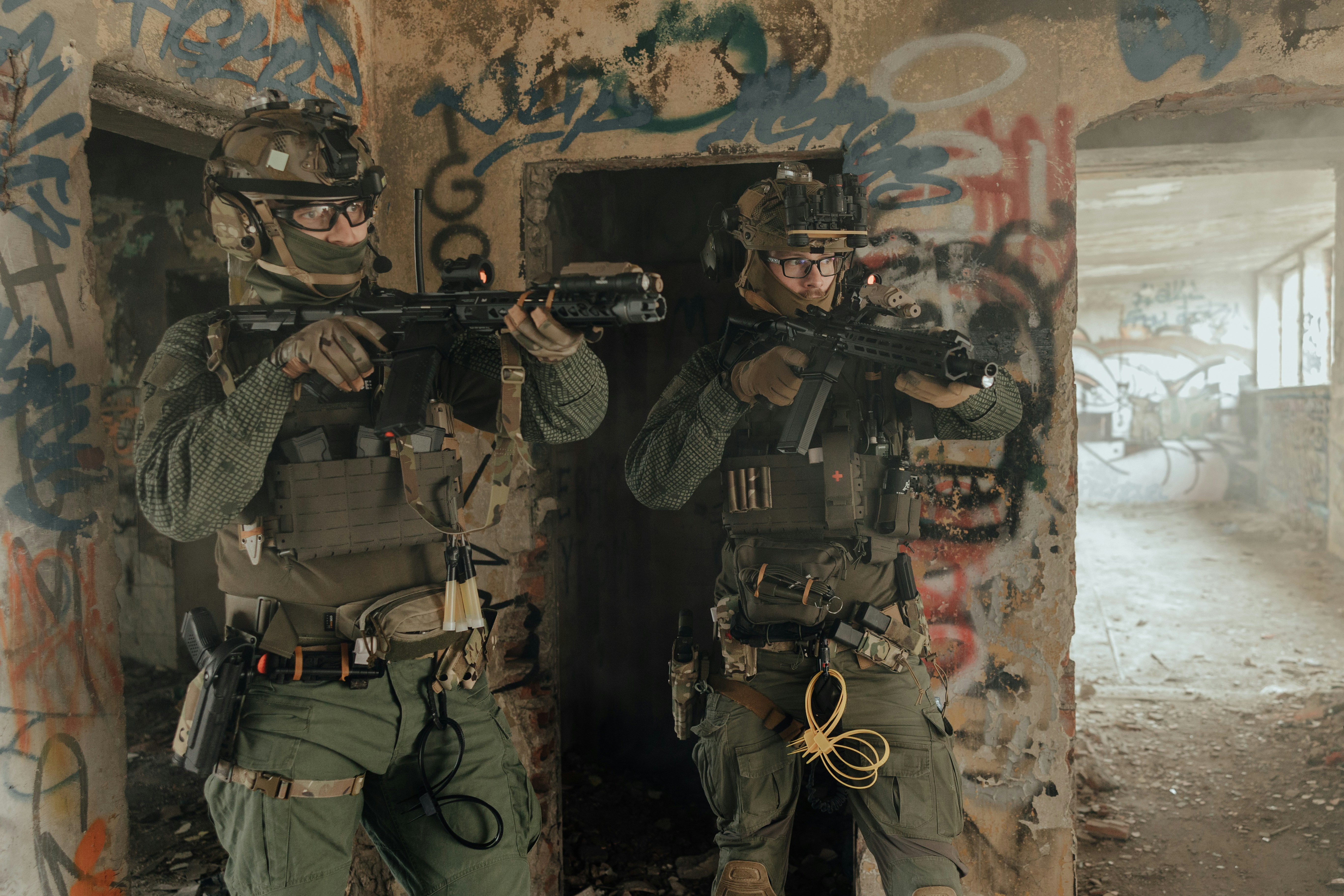 Dual Operators in Urban Ruins: Ready at the Threshold