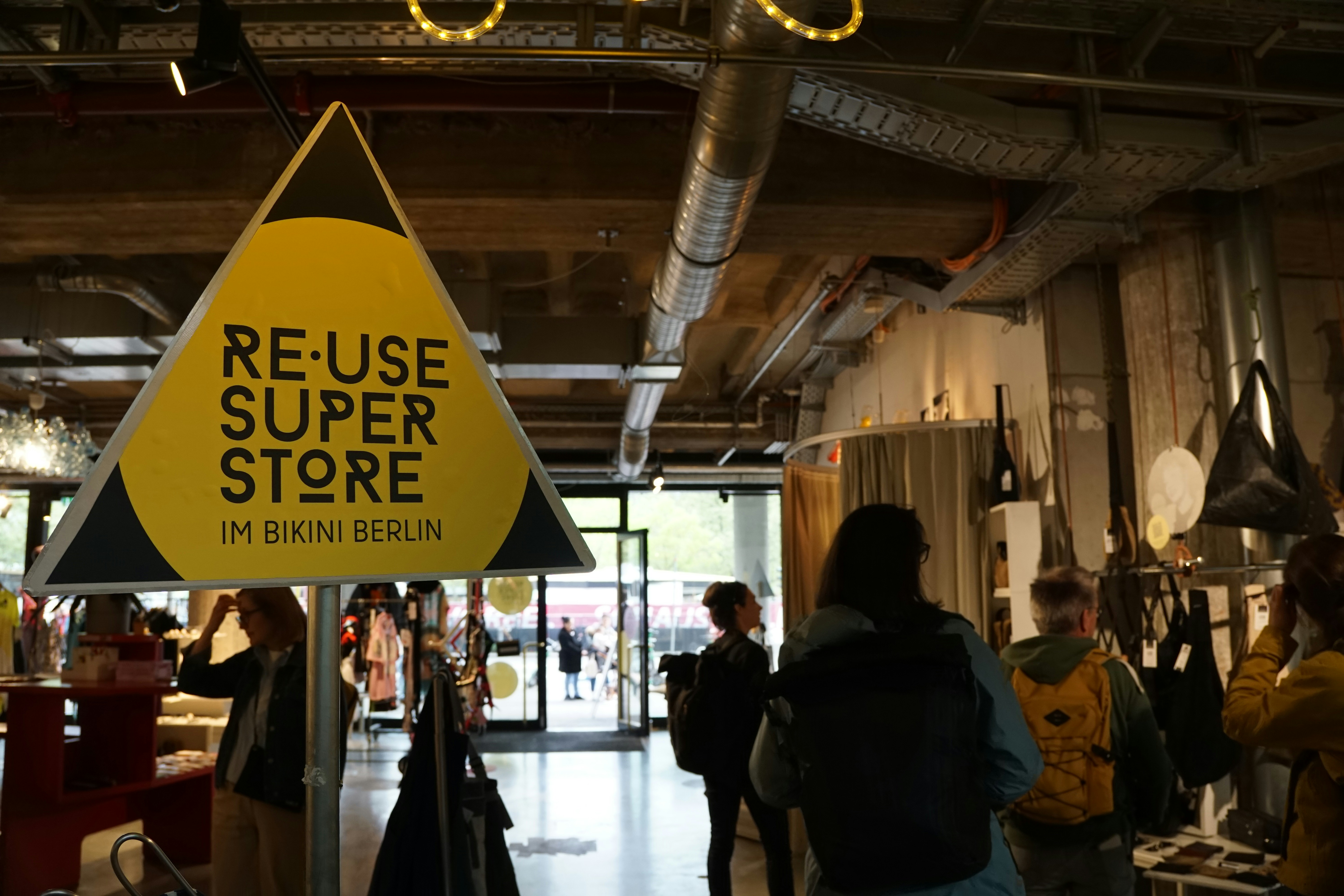 Sign of Re-Use: A Market Inside the Berlin BIbliothek Space