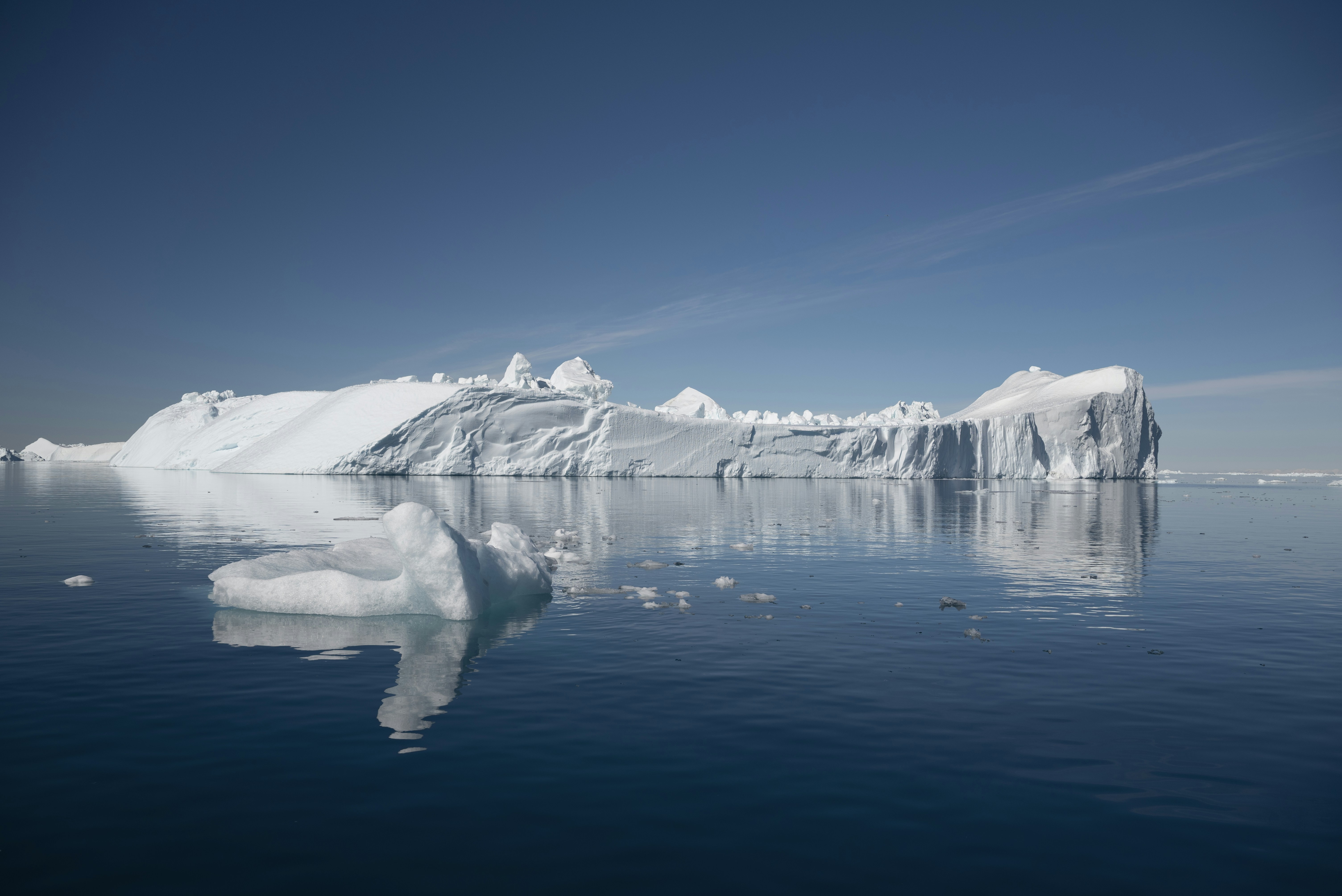 Glacial Promenade: A Quiet Edge of Ice and Water