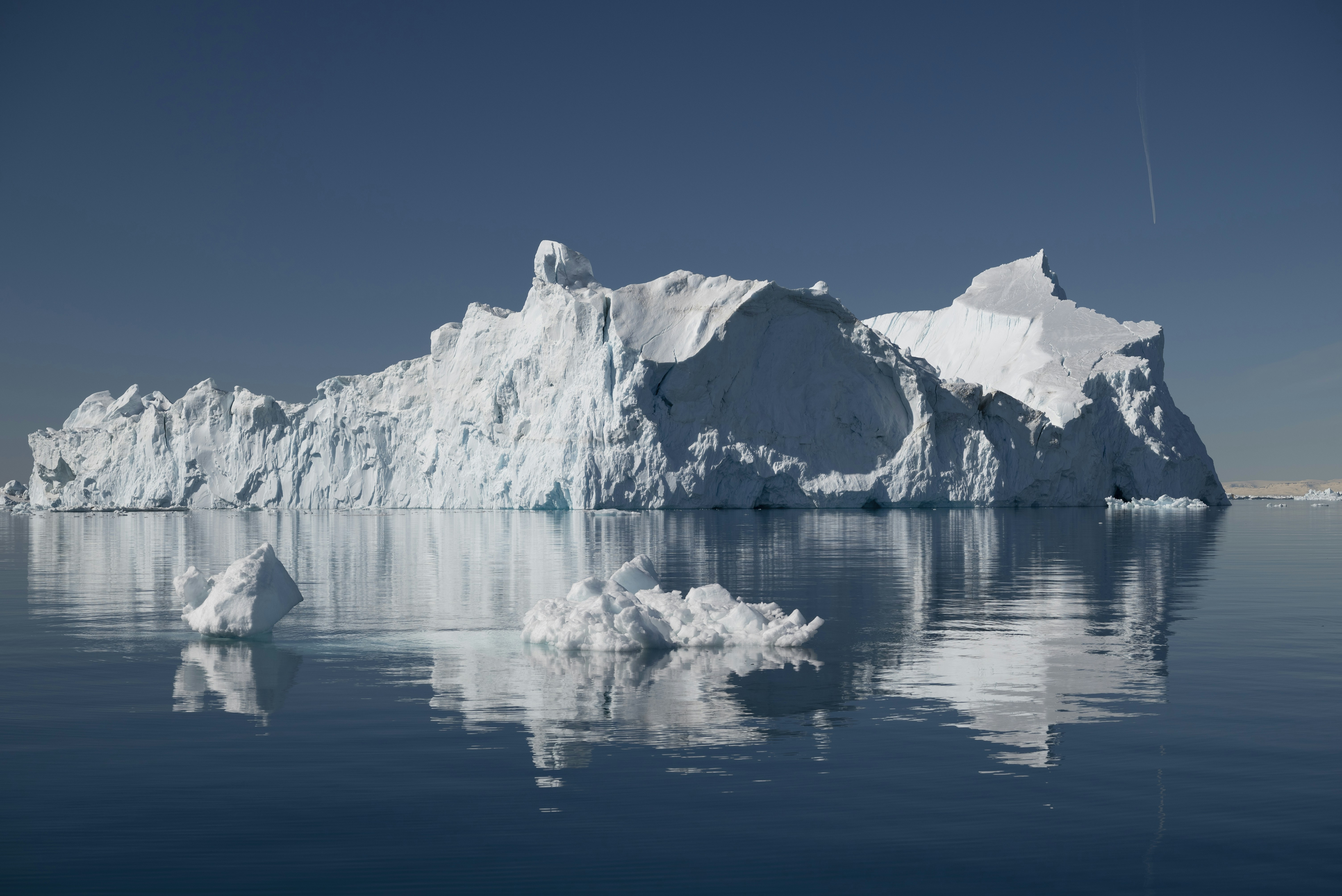 Icebound Sentinel: A Quiet Front of Glacial Majesties