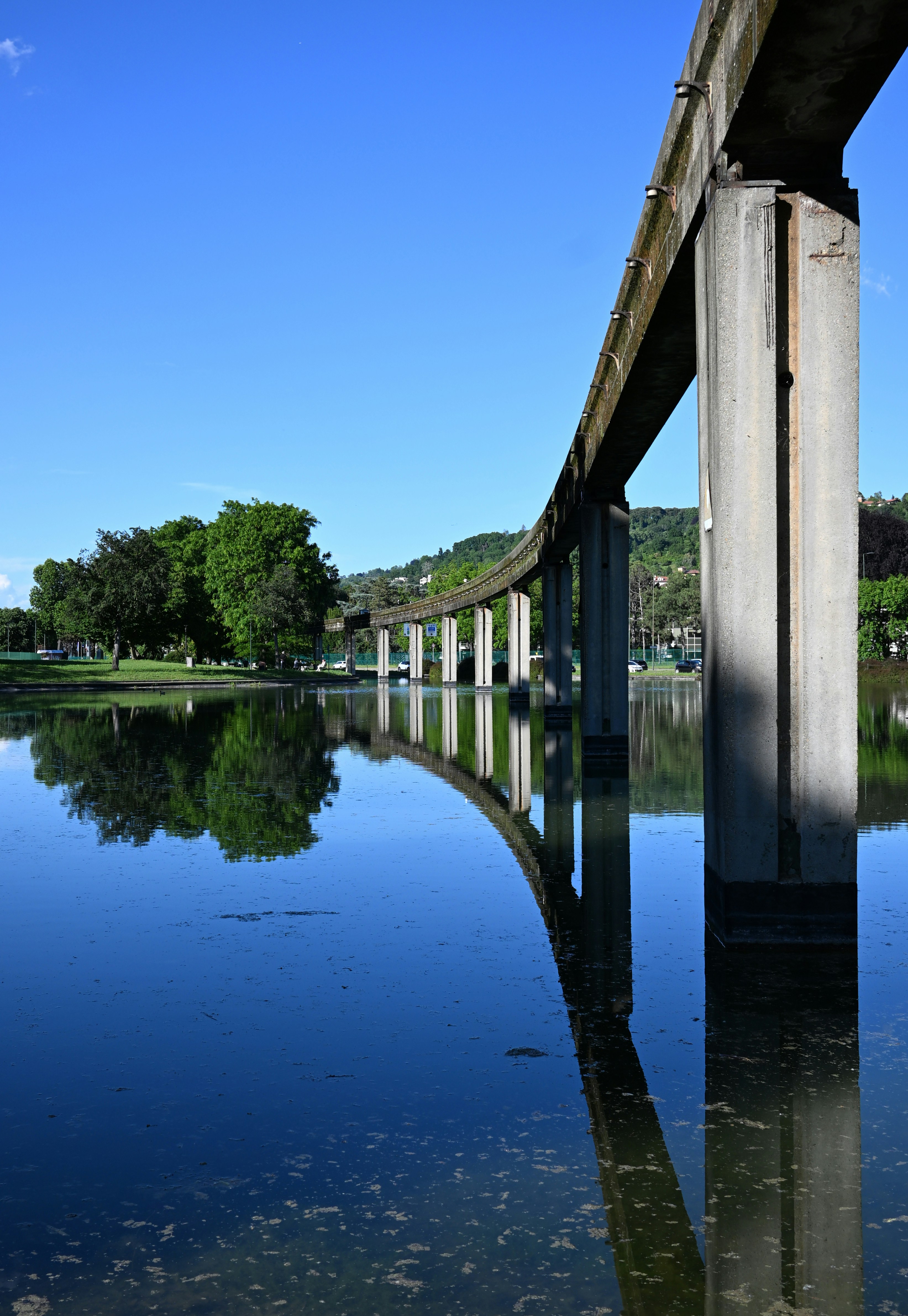 Bridge Reflections: A Waterfront Span in Clear Light
