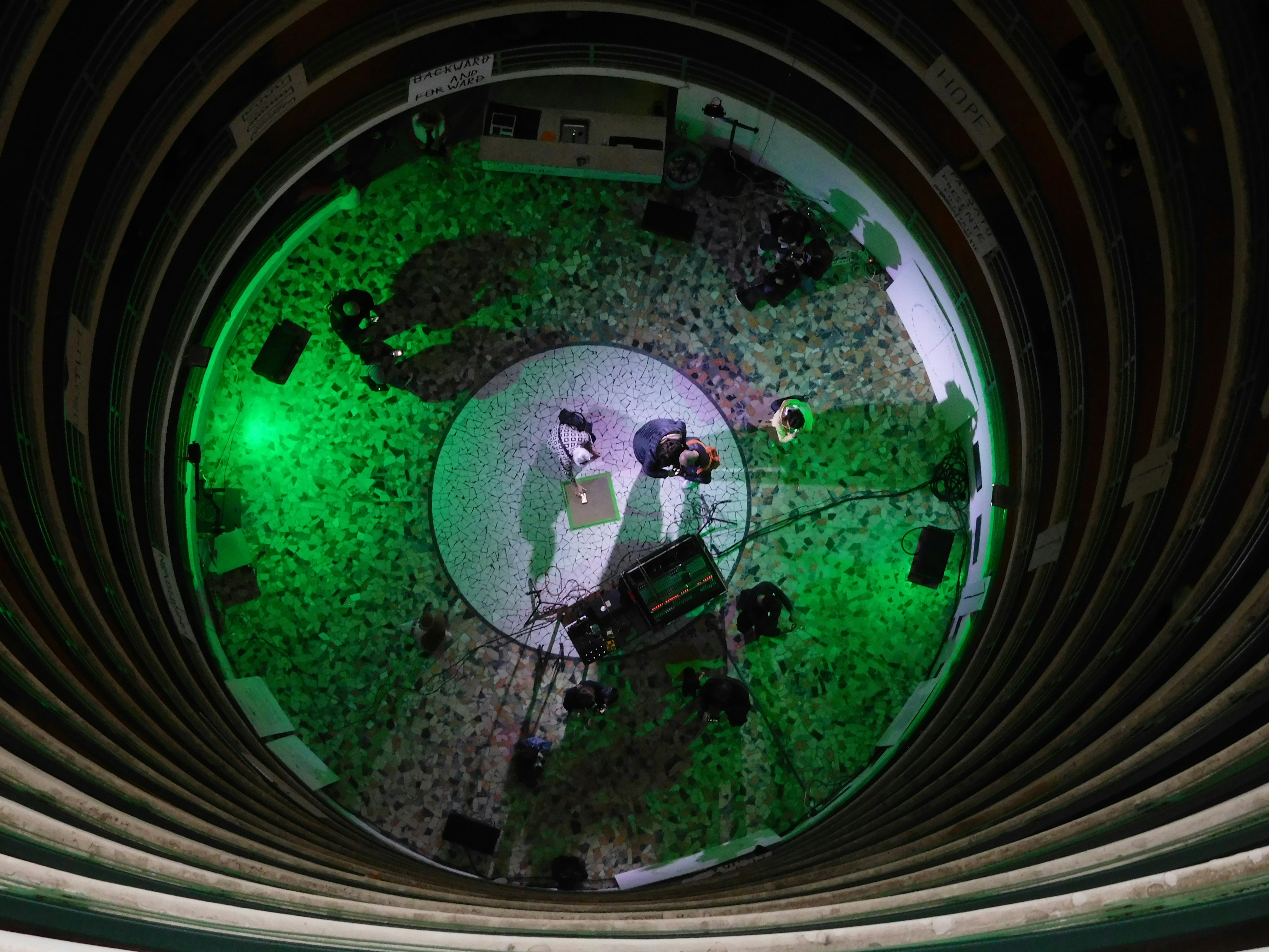 Circular Studio: a green-lit lens-in-the-round
