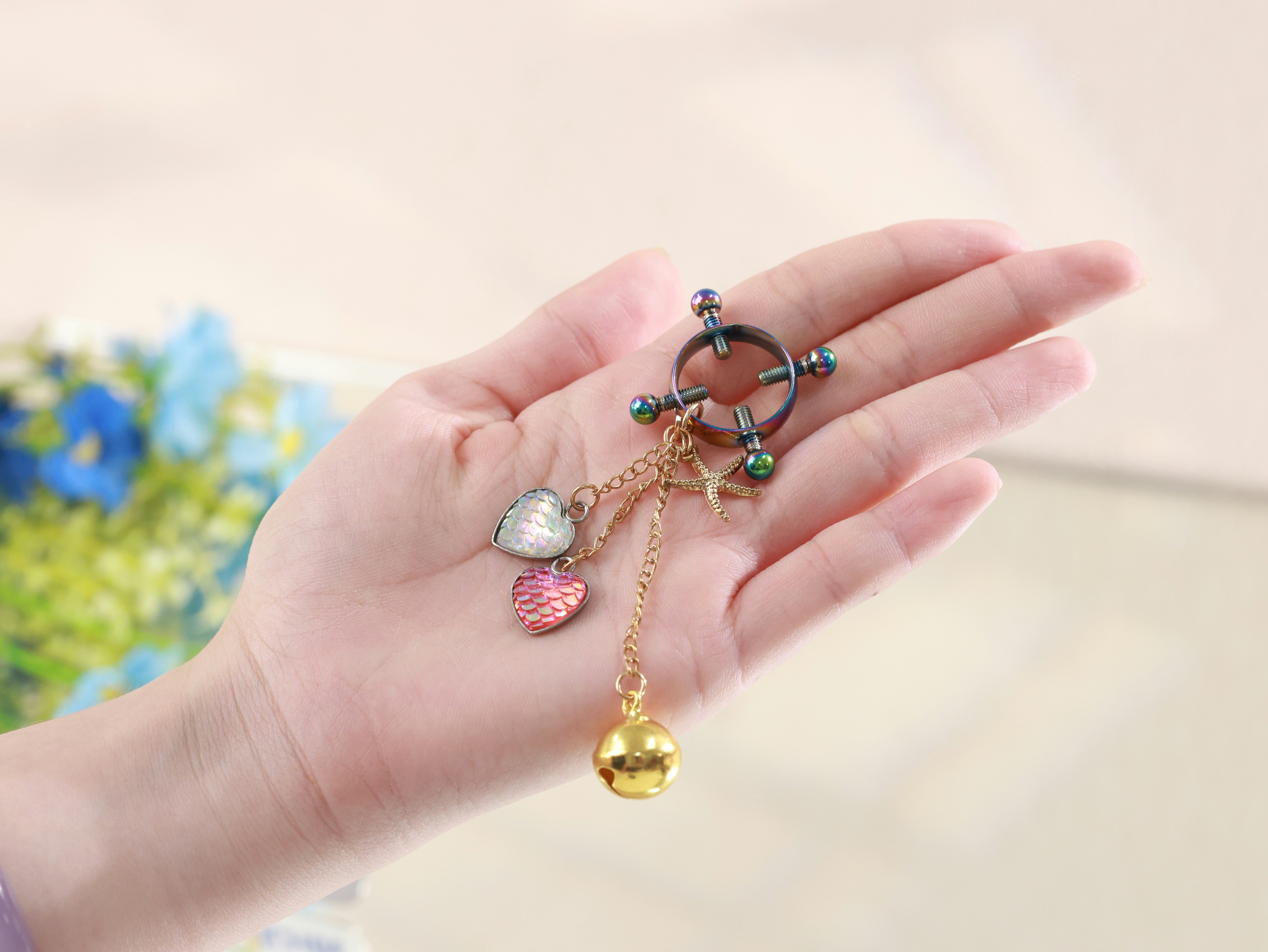 Jewelry Pendant Serenade: A Handful of Charm