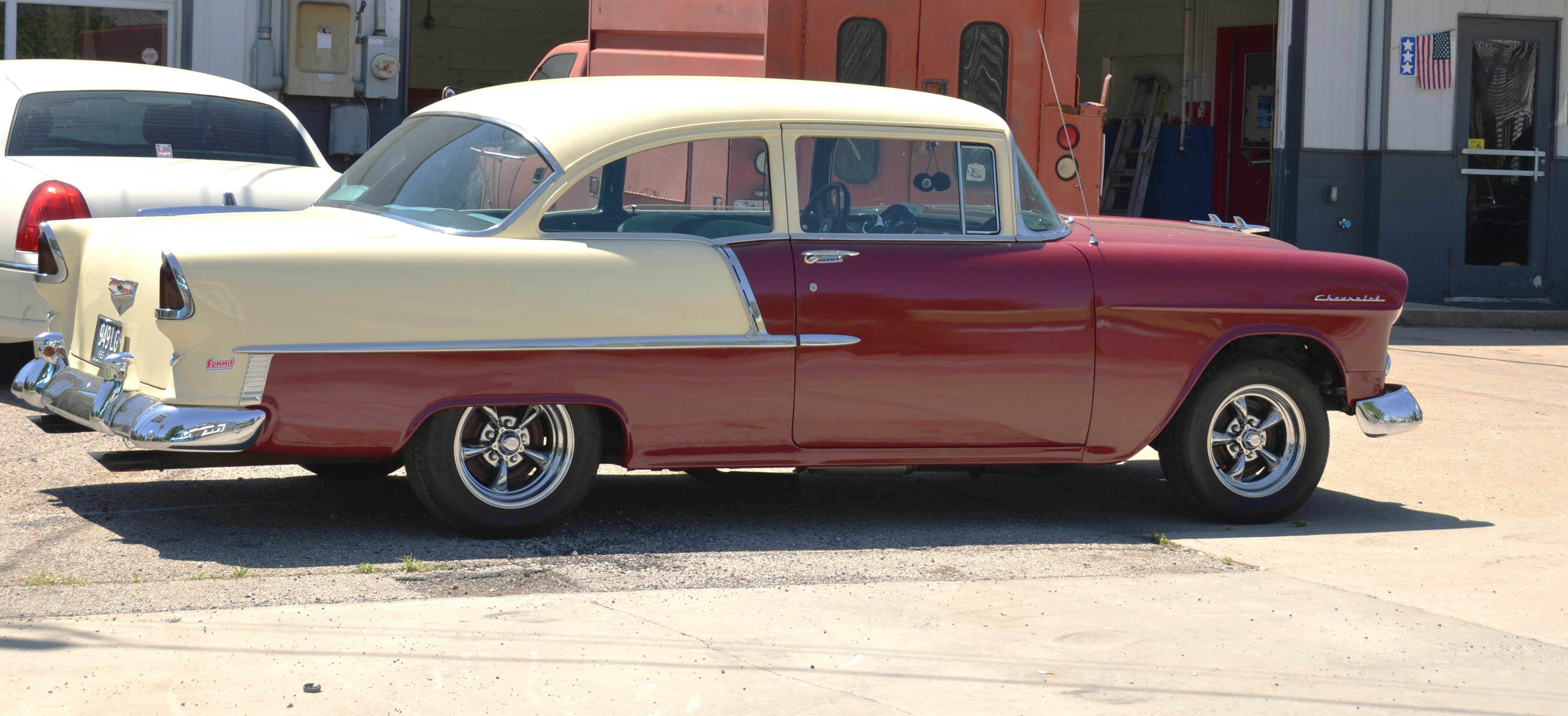 Chrome-and-cream boulevard cruiser: a 1950s two-tone classic