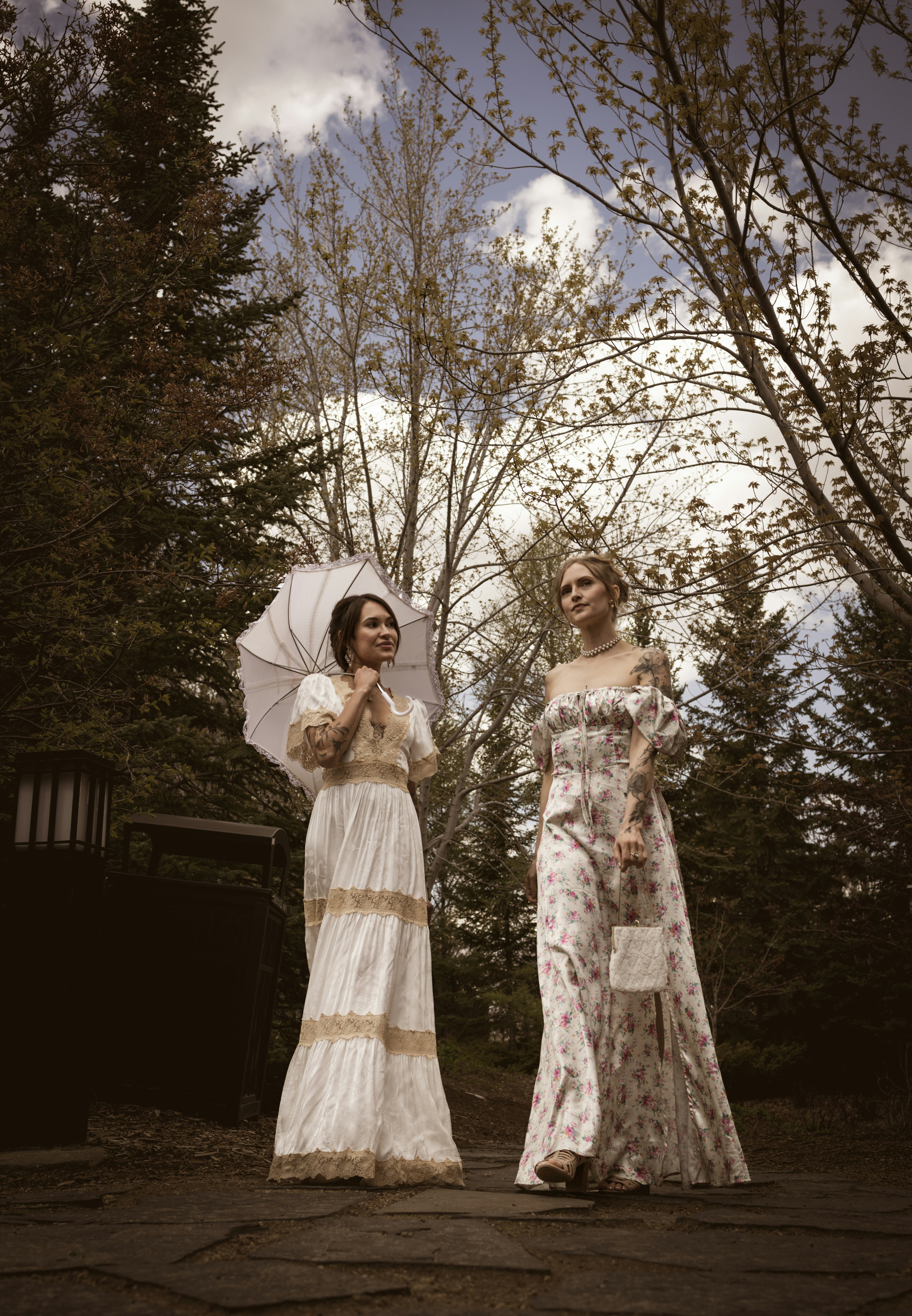 Pastel Gala in the Park: Elegant Portraits Under Spring Canopy