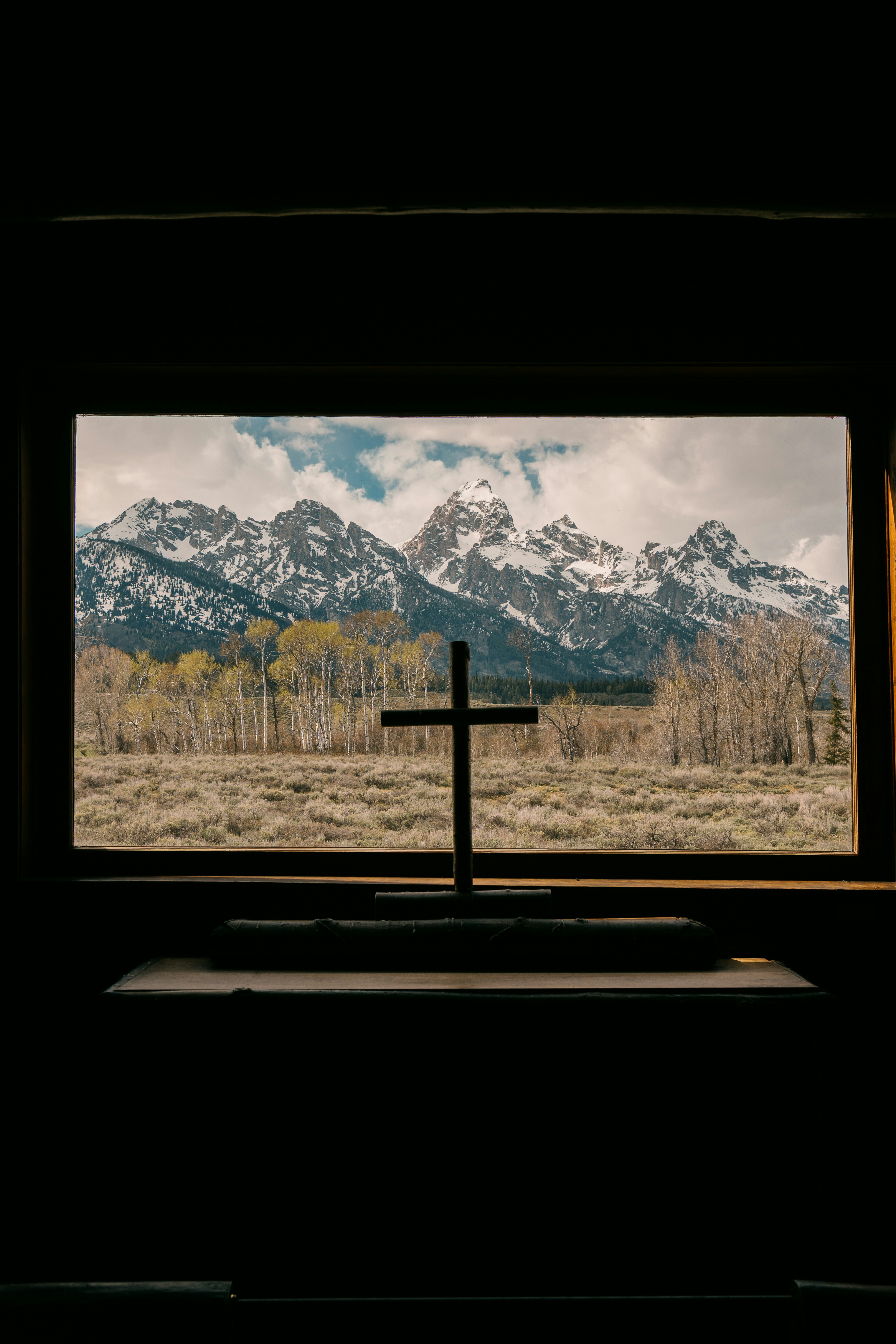 Window to the Peaks: A Silent Crossroads of Light