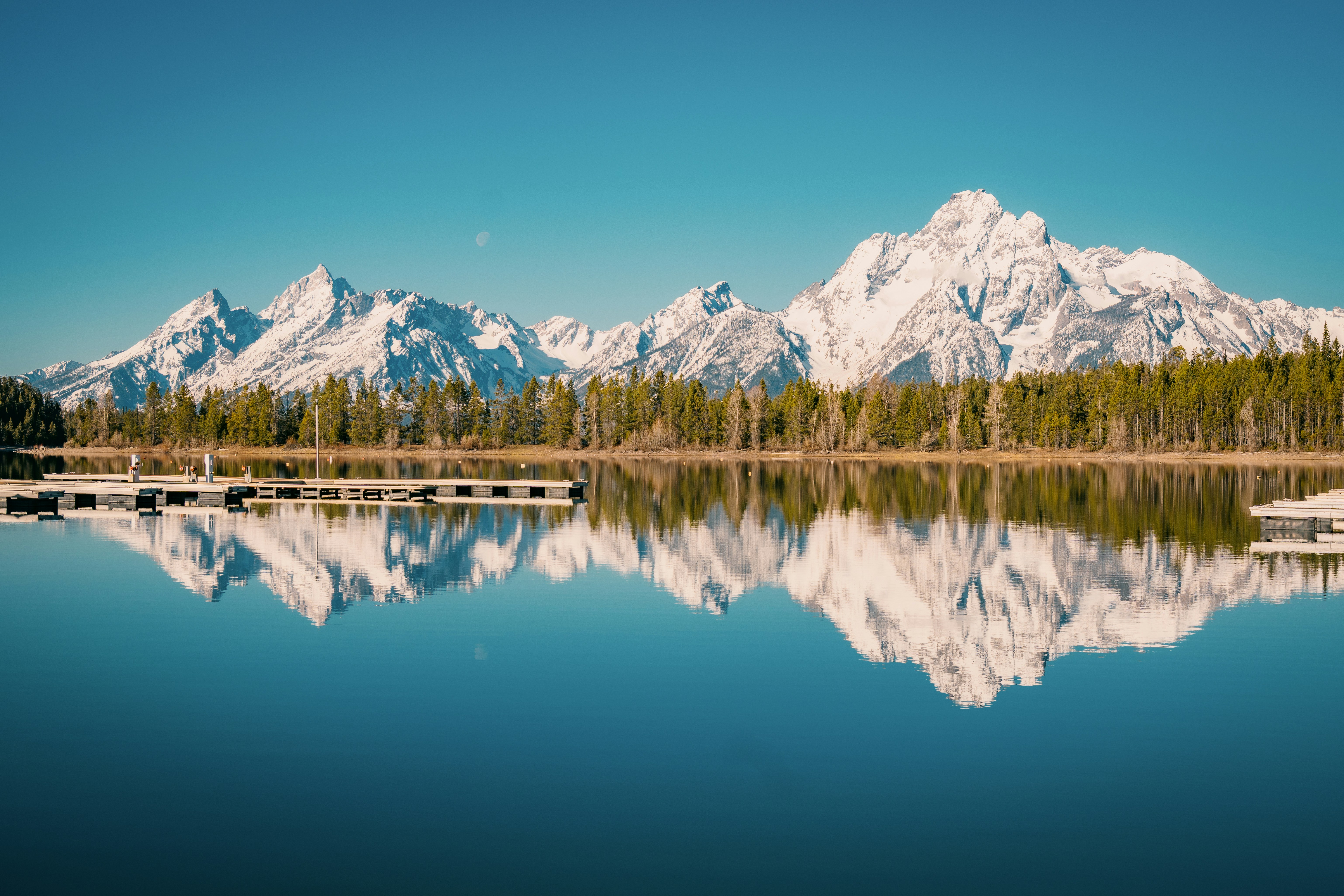 Snow-kissed Peaks Reflected: A Quiet Alpine Mirror