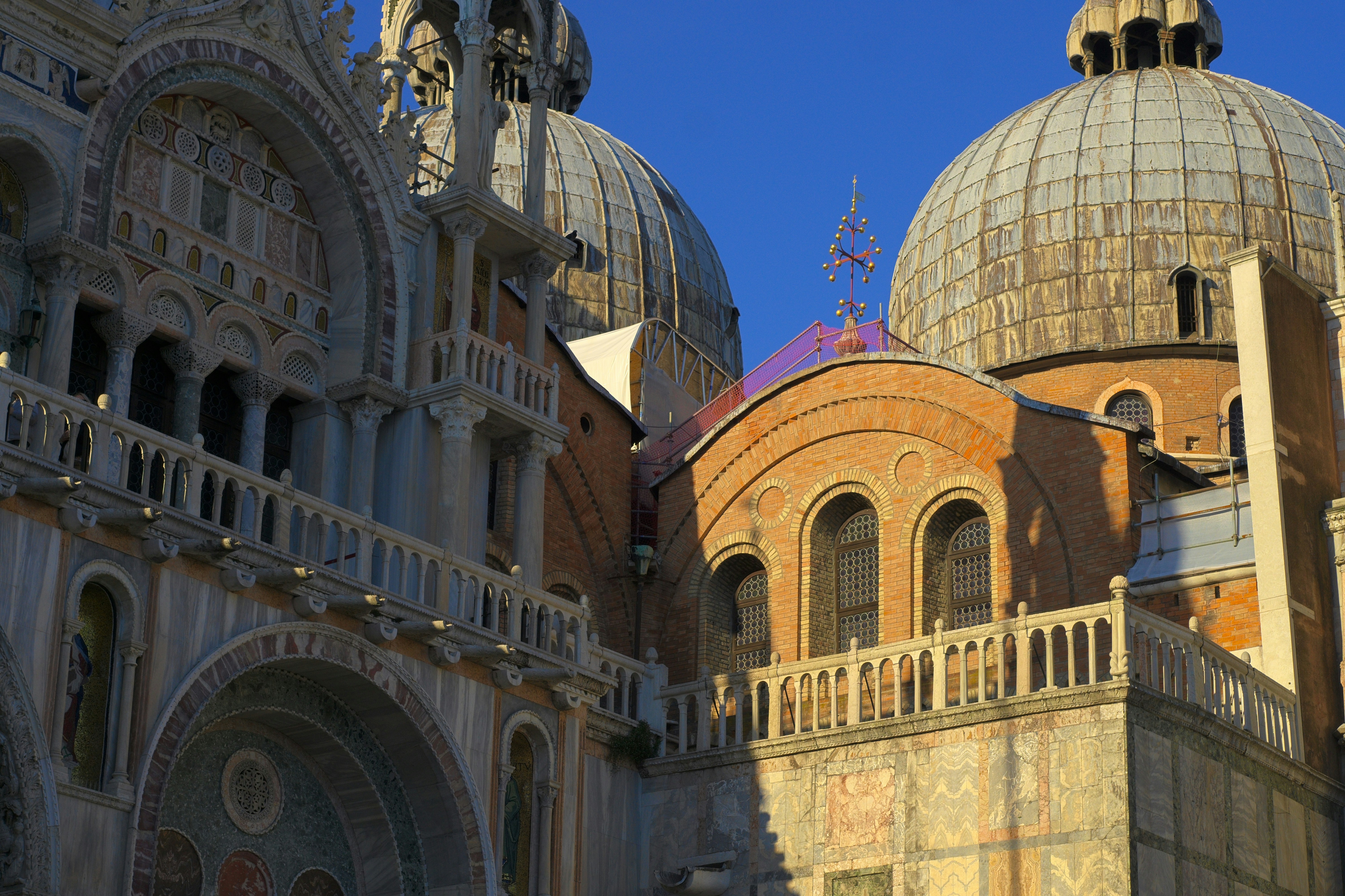 Sunlit Domes and Intricate Facades: A Venetian Grandeur