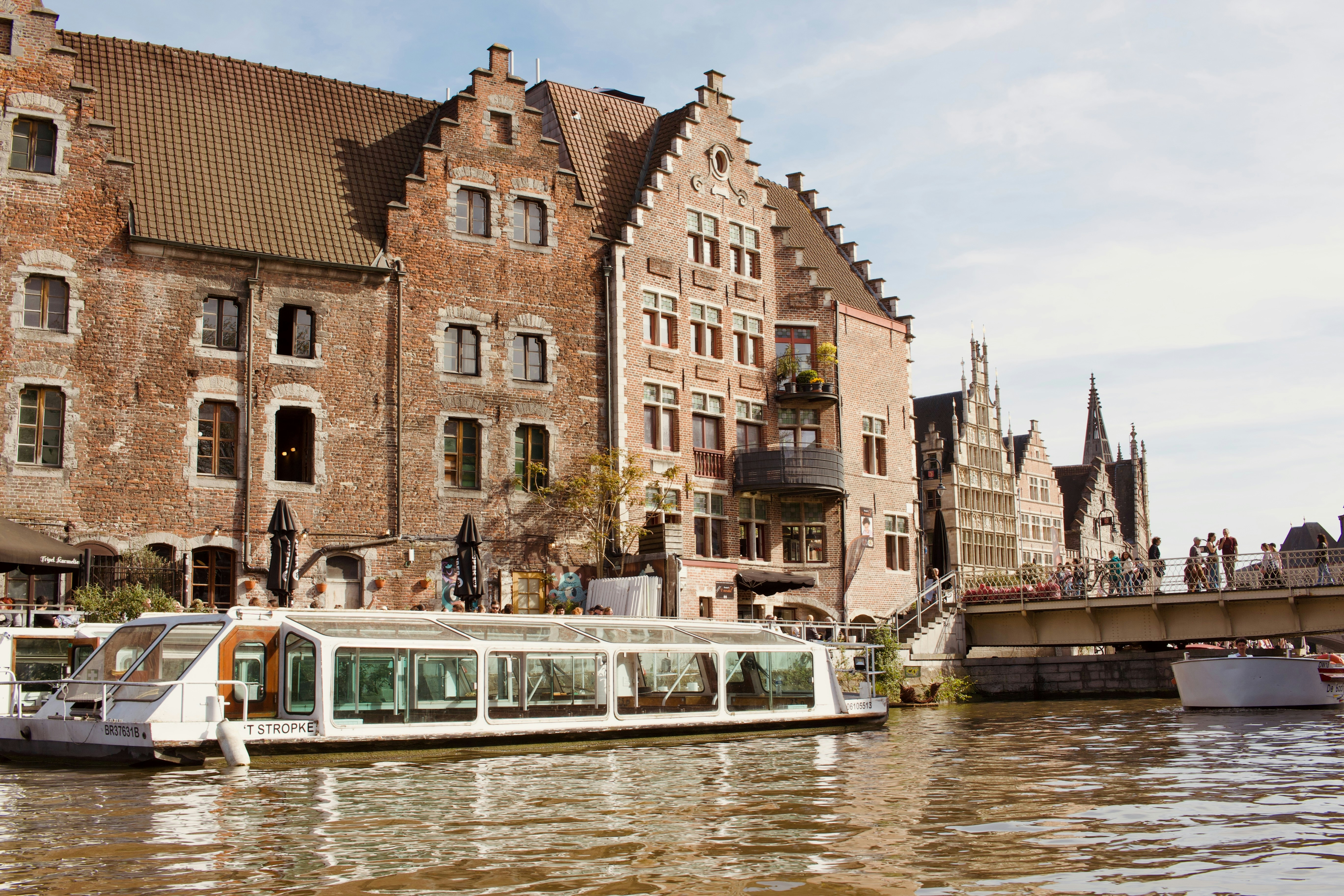Riverside Bruges: Boats, Brick Facades, and a Timeline of Gabled Grandeur
