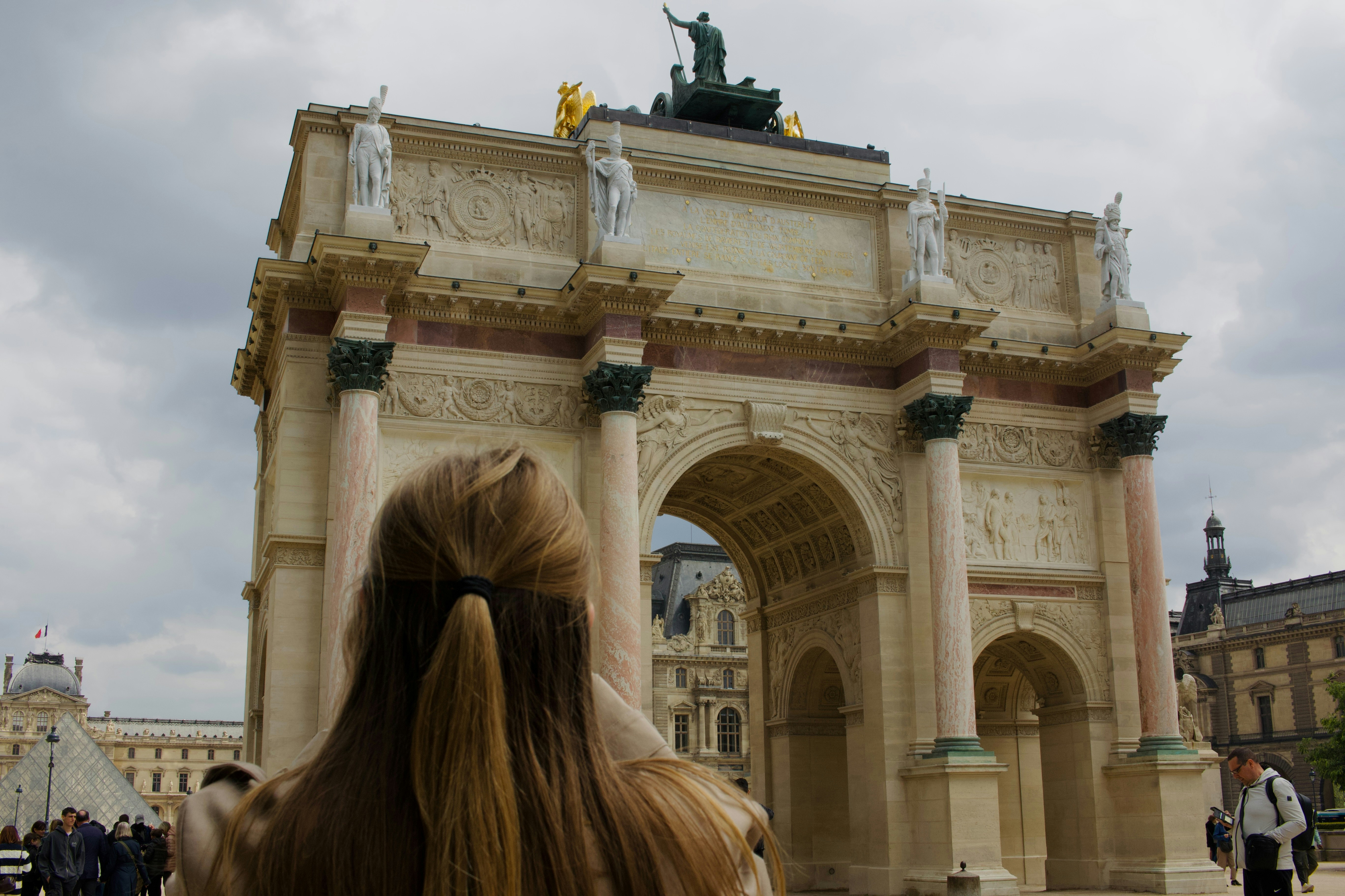 Face-to-Arch Gazing: Visitor at the Arch of Triumph