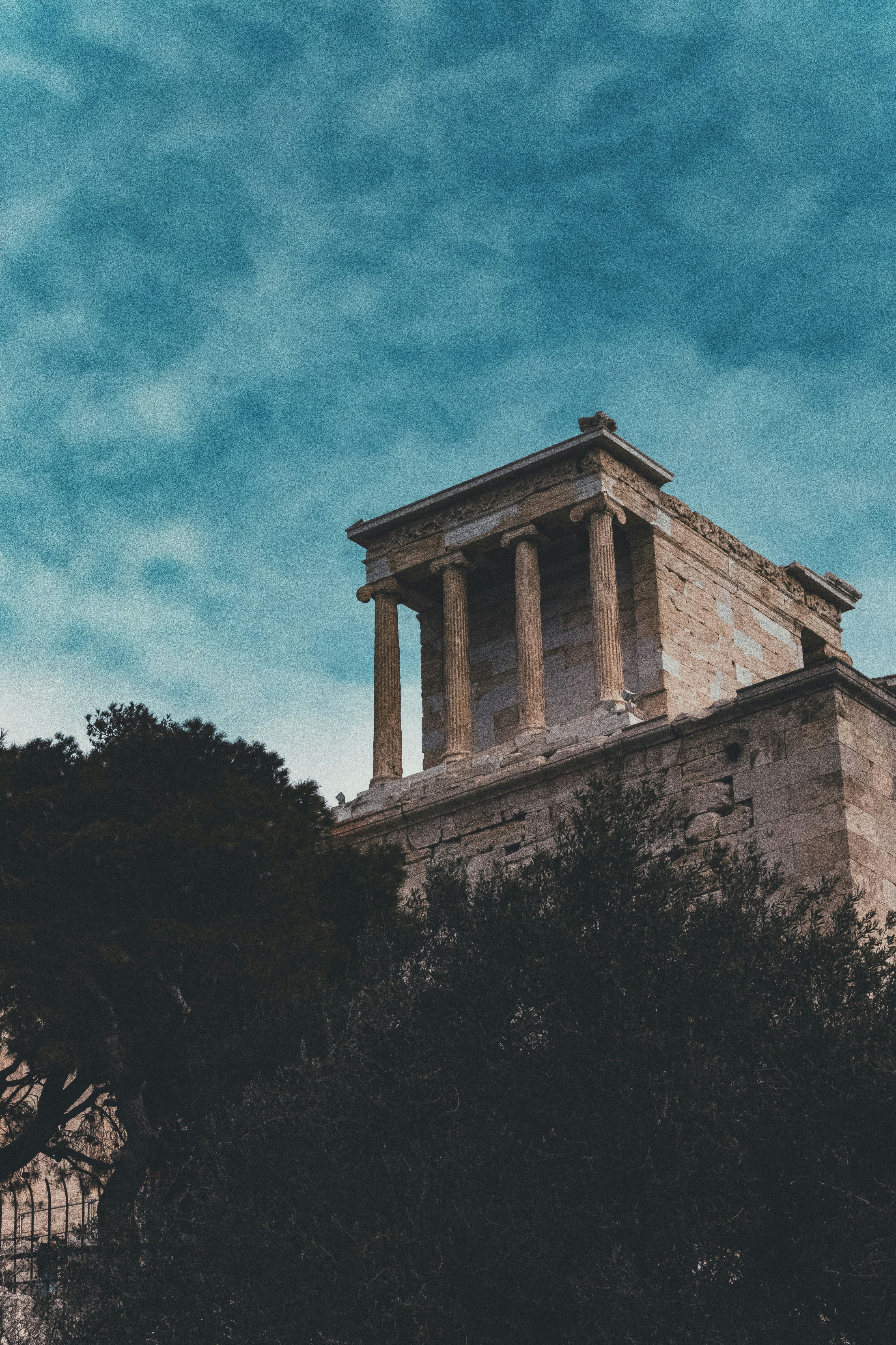 Temple on the Hill: Aegean Light on Ancient Stone