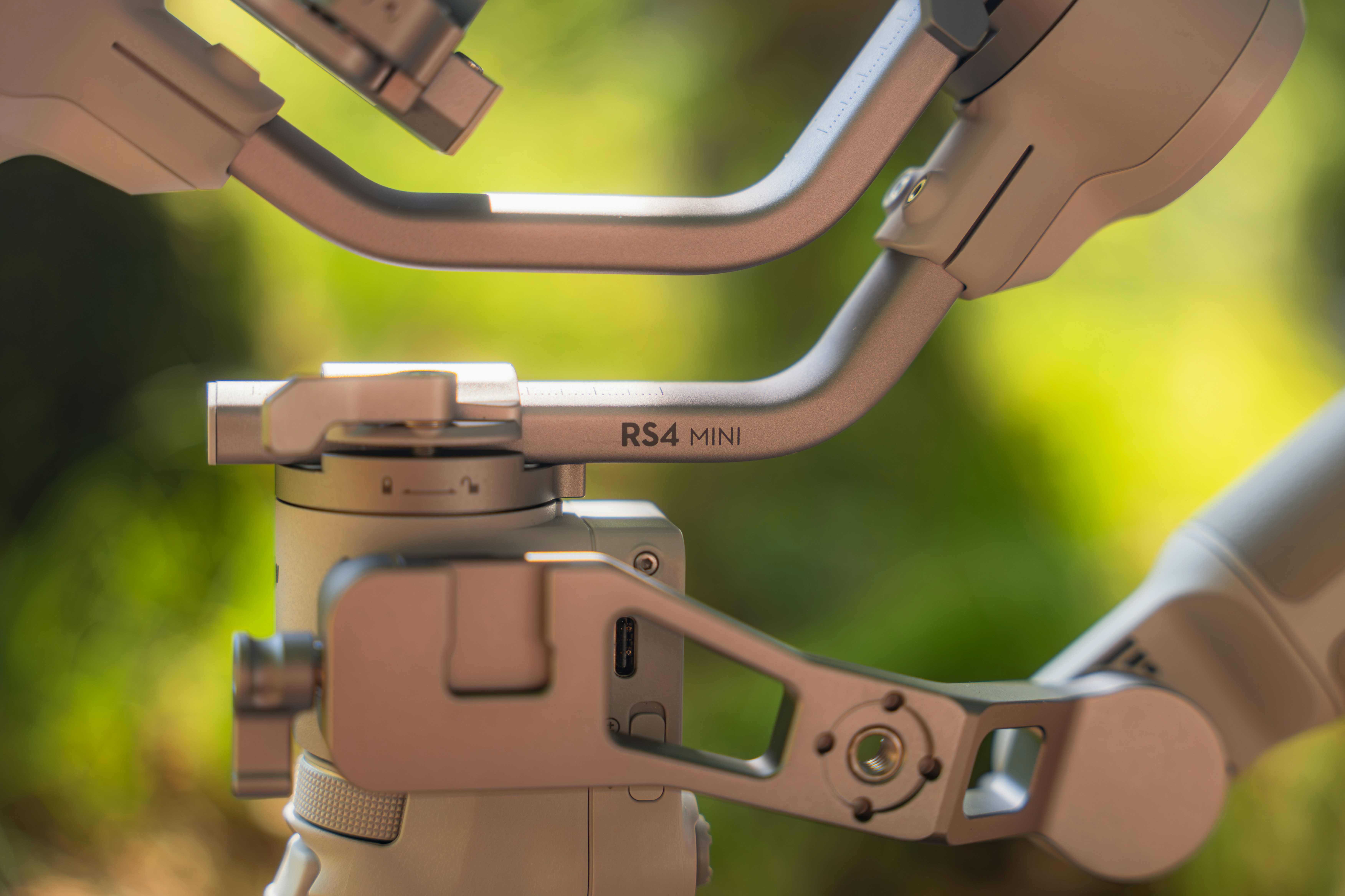 DJI RS4 Mini gimbal closeup