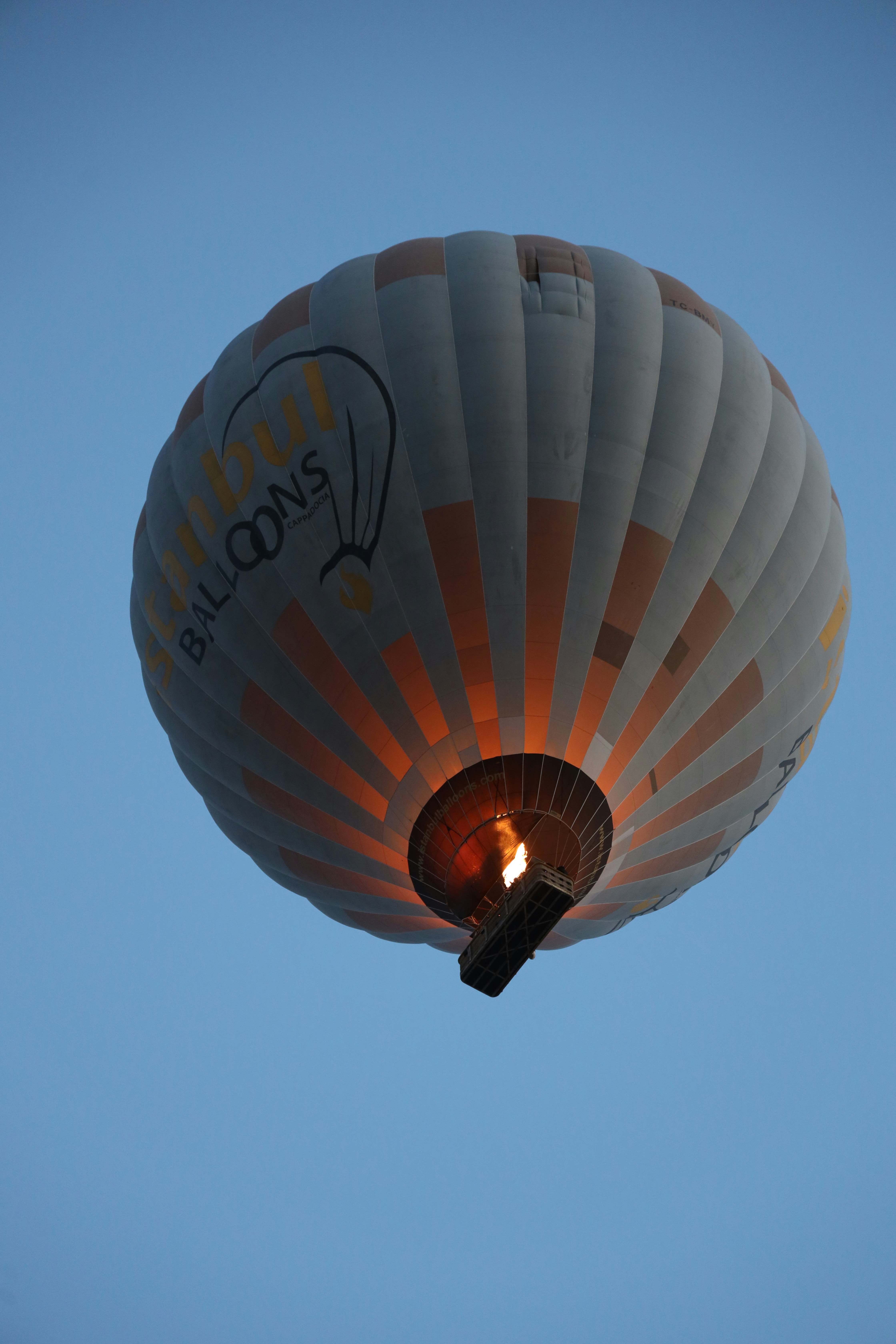 Azul Sky Ascent: A Balloon Flame Rises Above the Horizon