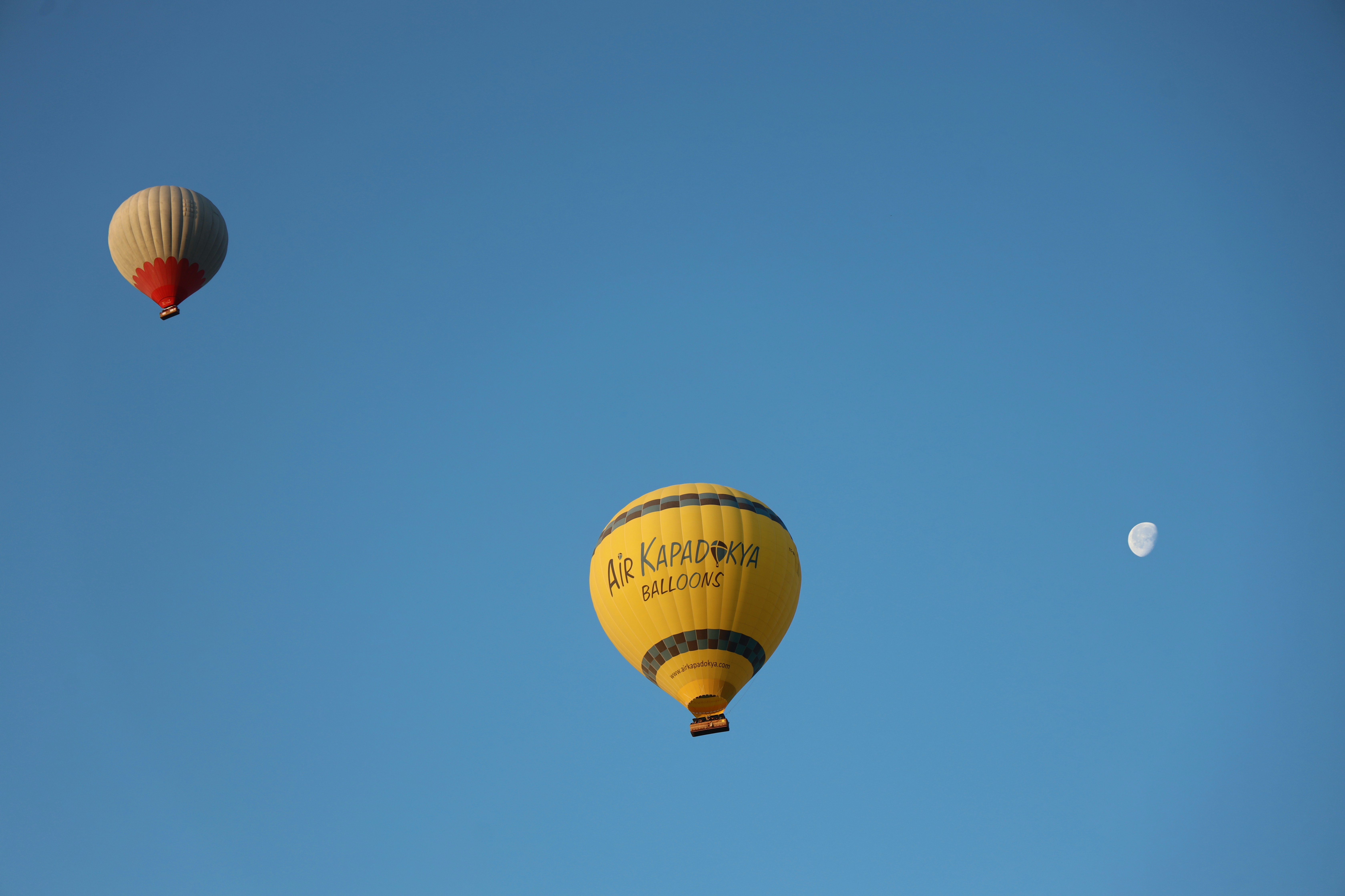 Yellow Balloon Expedition: A Quiet Skies Moment