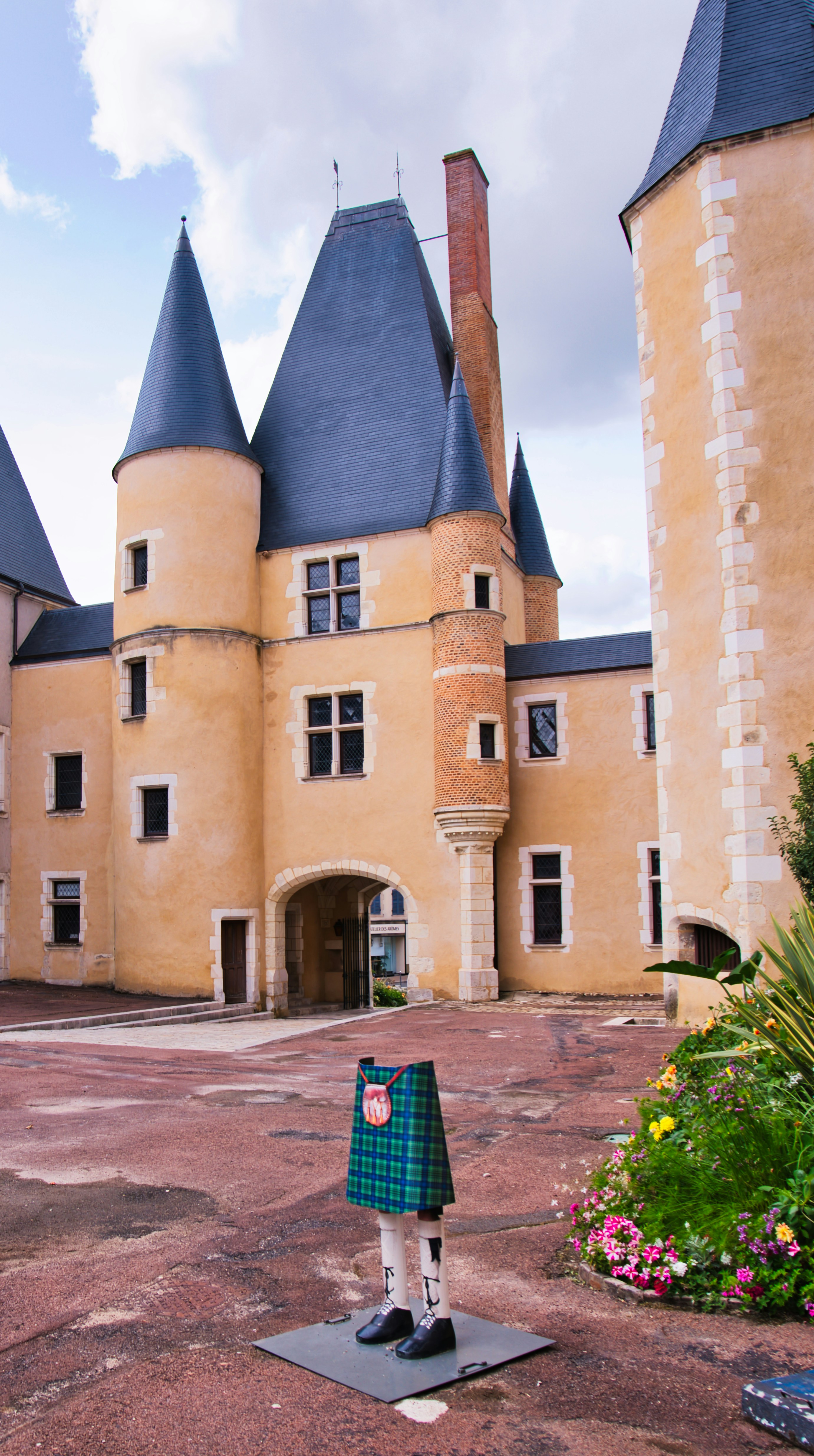 Castle Courtyard Guardian in Plaid
