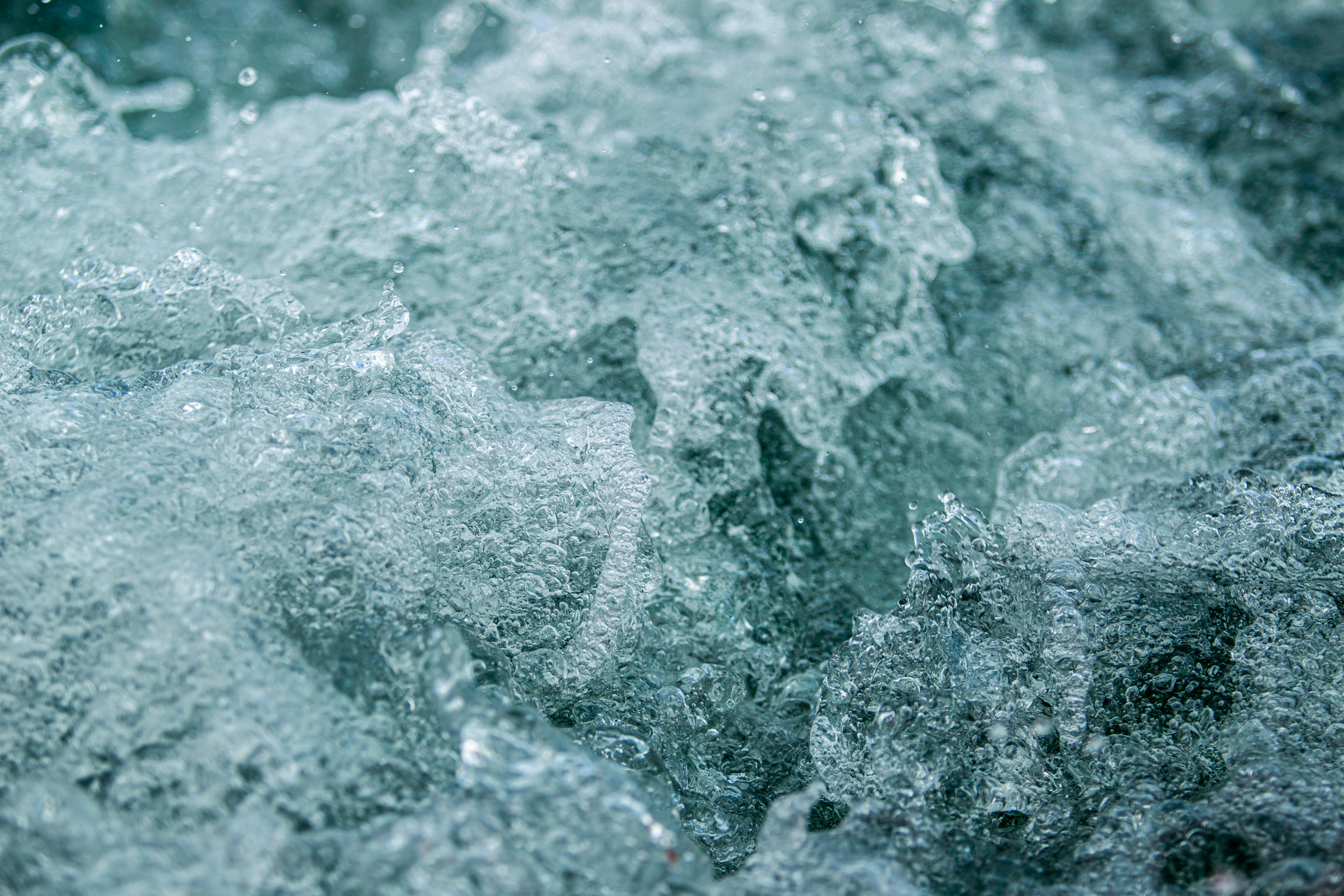 Glacial Echoes: Ice Crystals in Quiet Motion