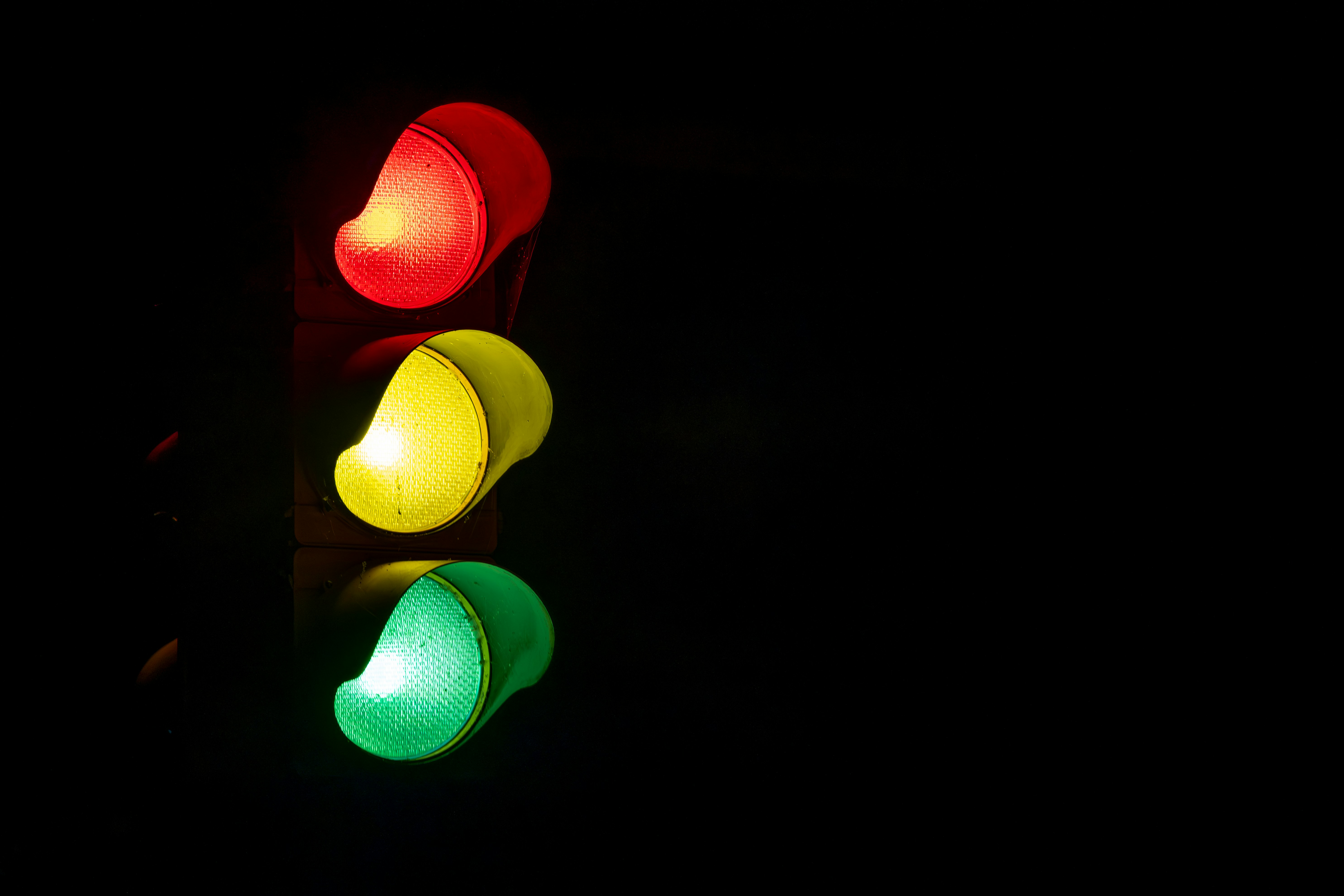 Tri-Color Signal at Darkness