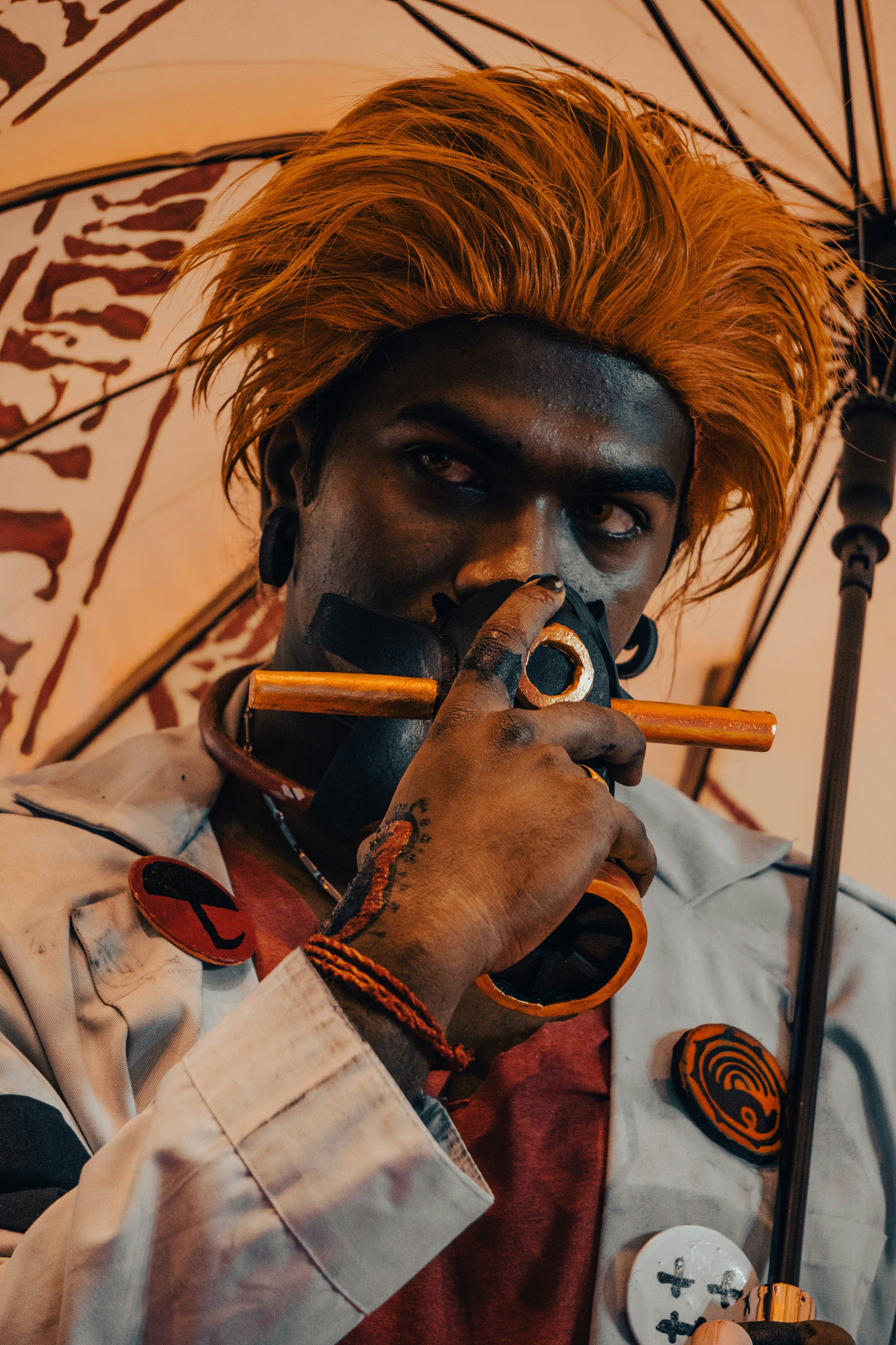Cigarette-cam Confidence: A Performer Under Spotlight