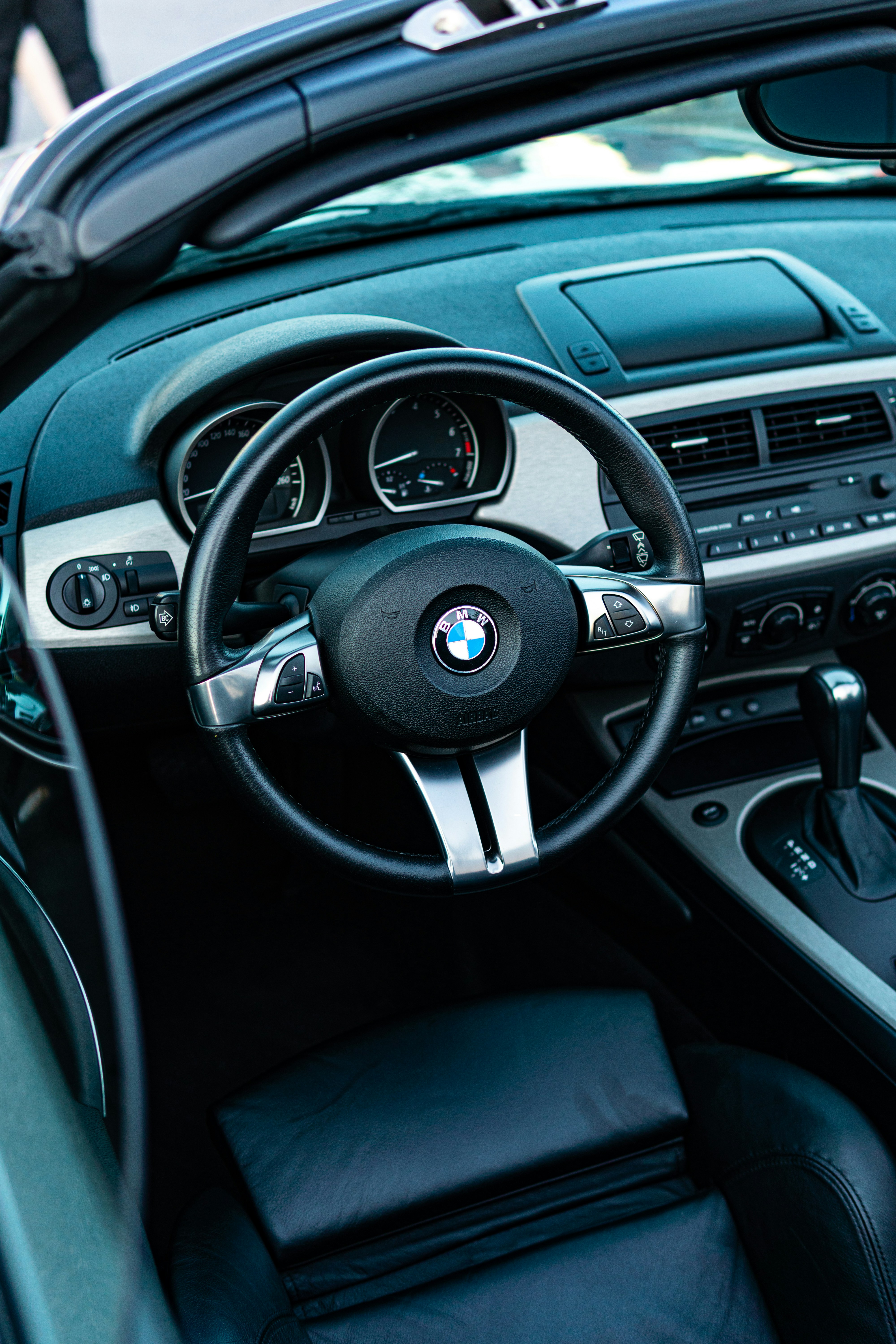Steering at the Core: BMW Cockpit with Precision Leather and Controls