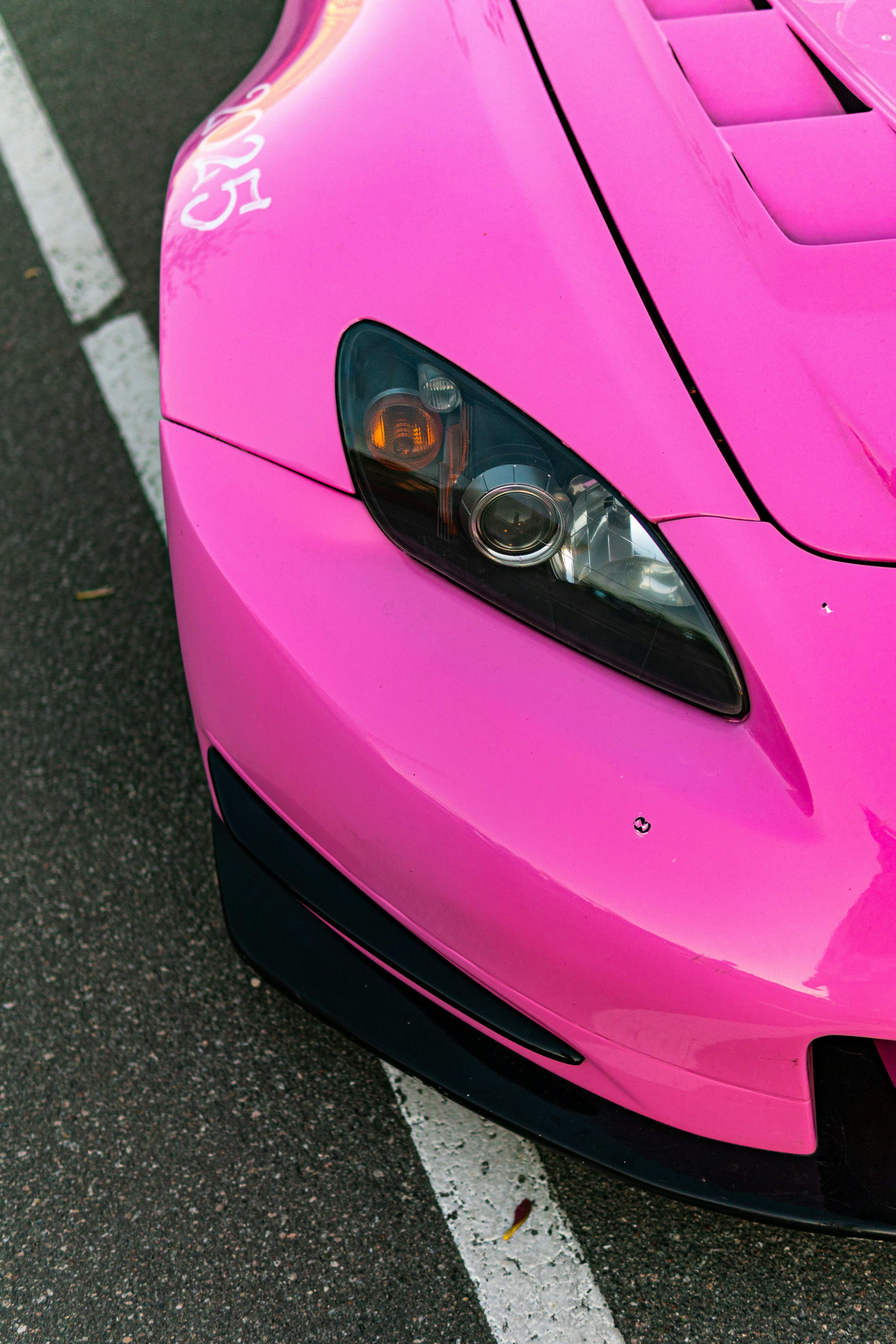 Rose-Gloss Velocity: A Pink Powerhouse at the Line